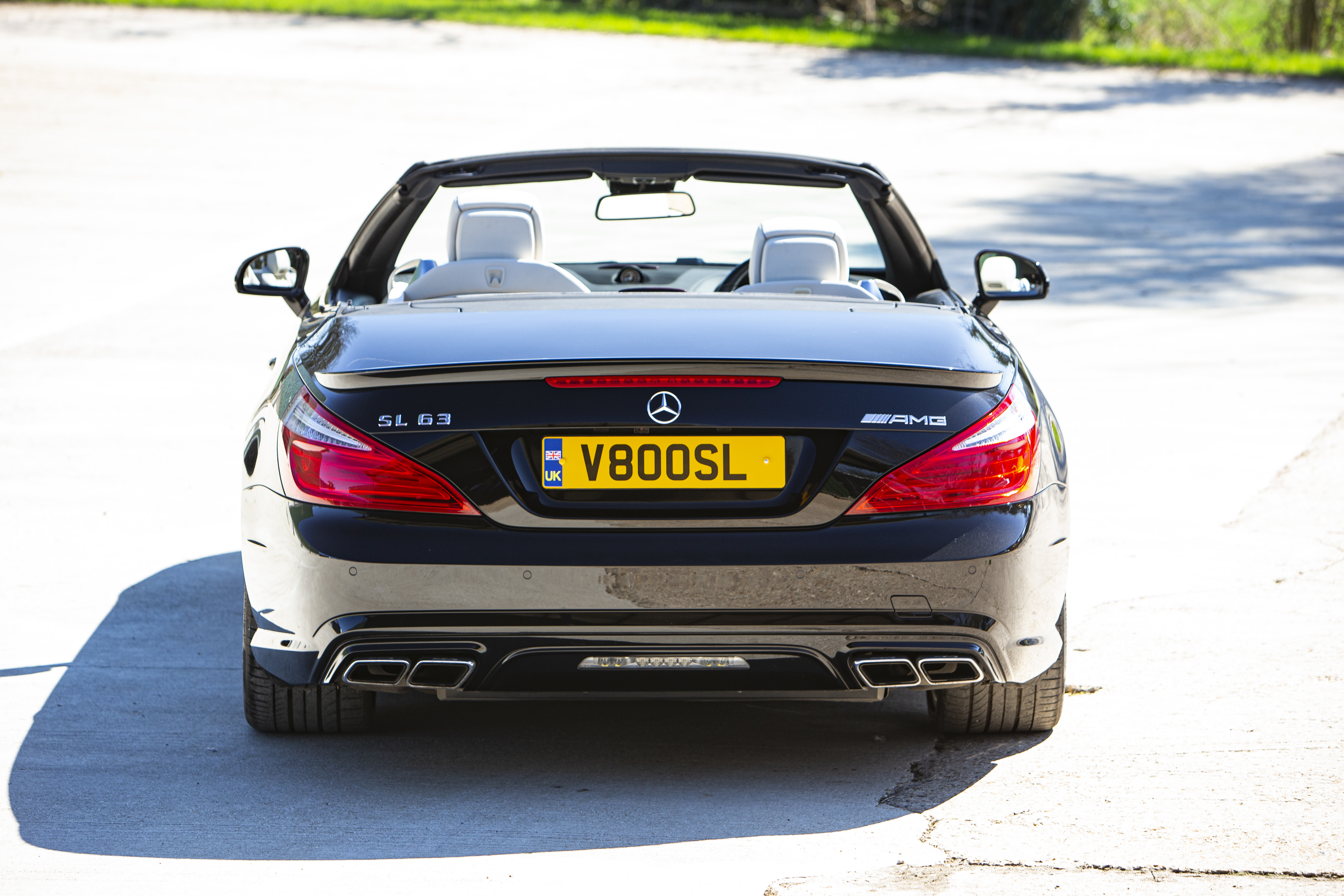 2012 MERCEDES-BENZ (R231) SL63 AMG - 15,412 MILES