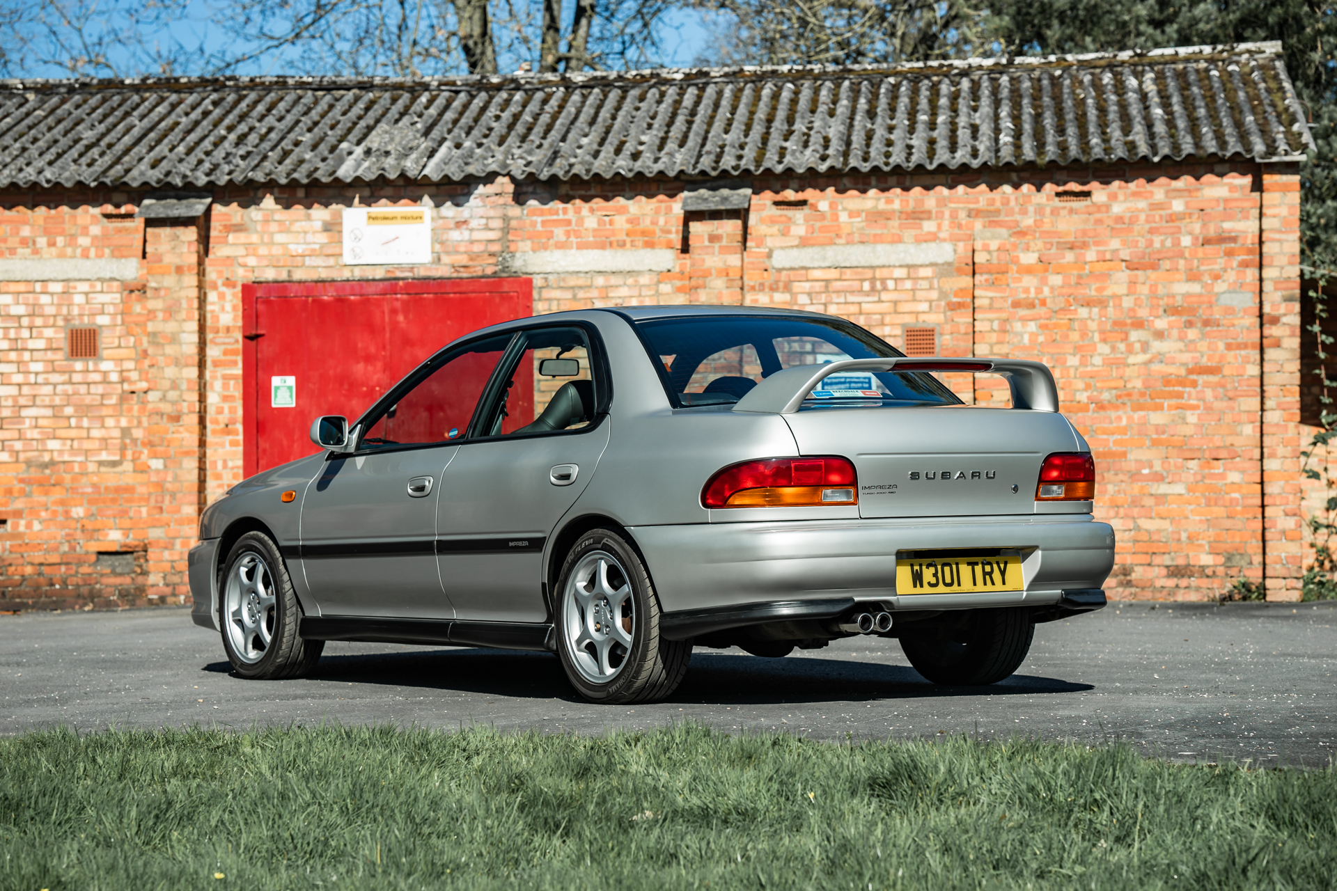 2000 SUBARU IMPREZA TURBO 2000 - 26,700 MILES