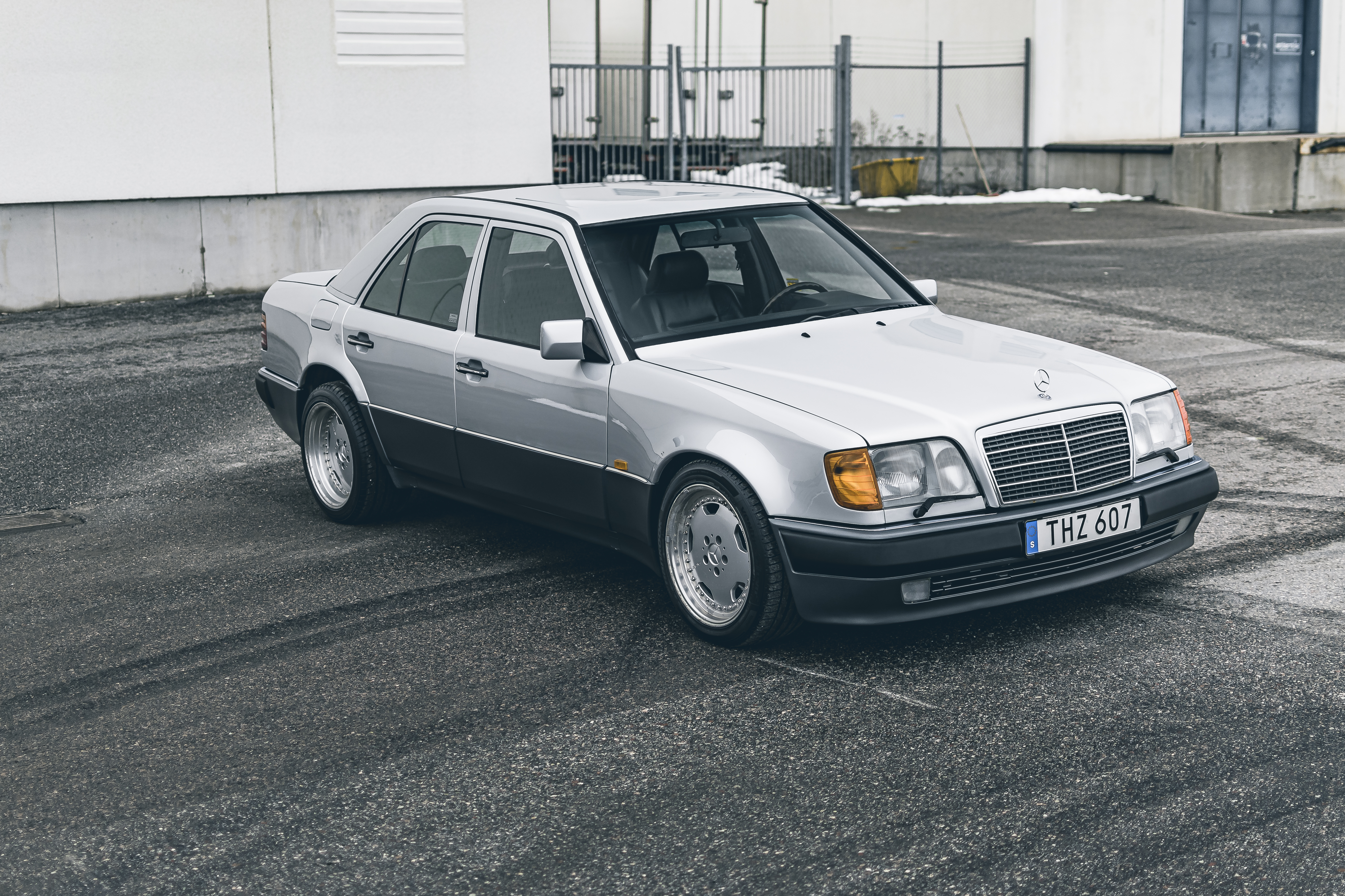 1992 MERCEDES-BENZ (W124) 500E