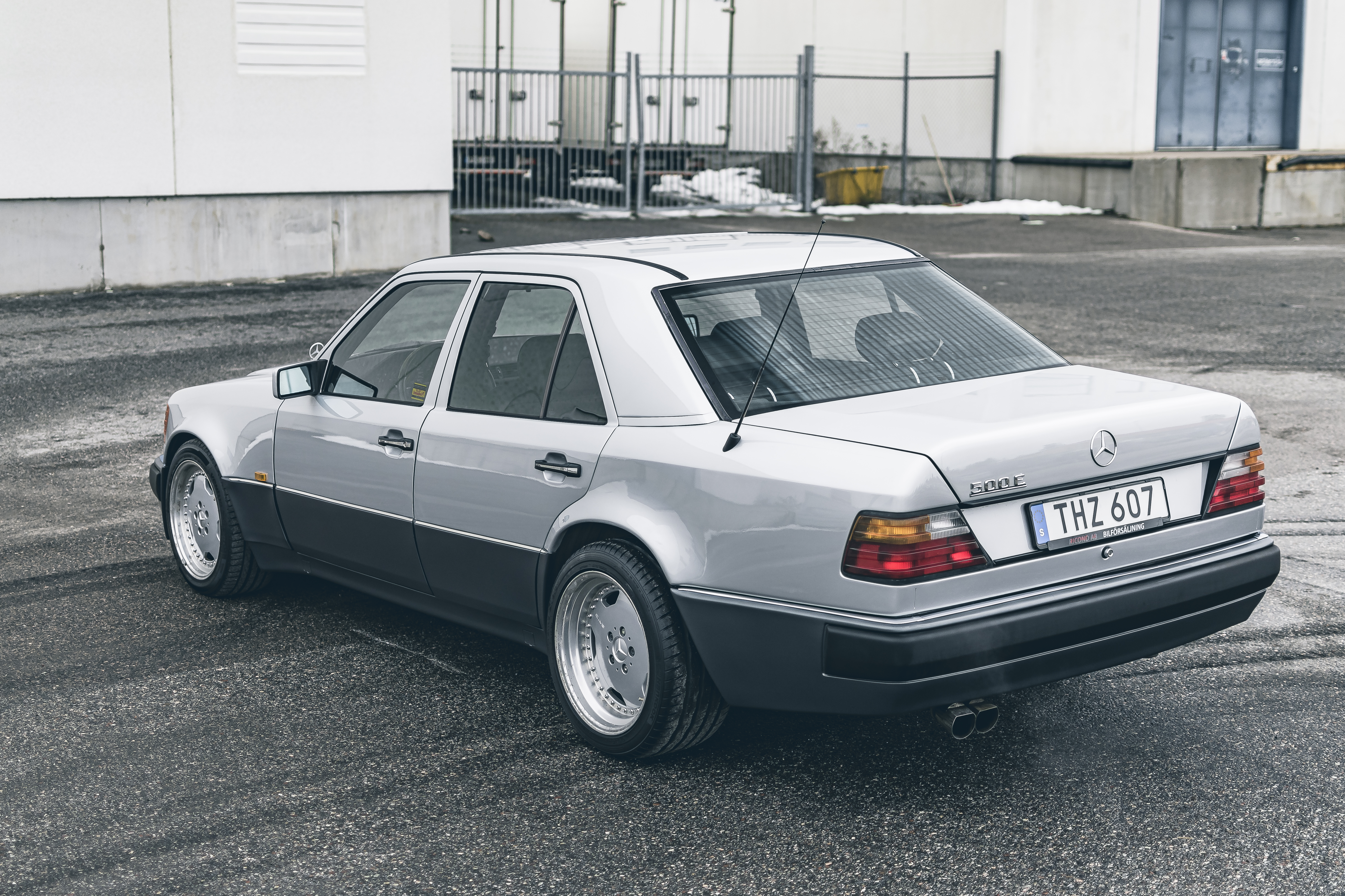 1992 MERCEDES-BENZ (W124) 500E