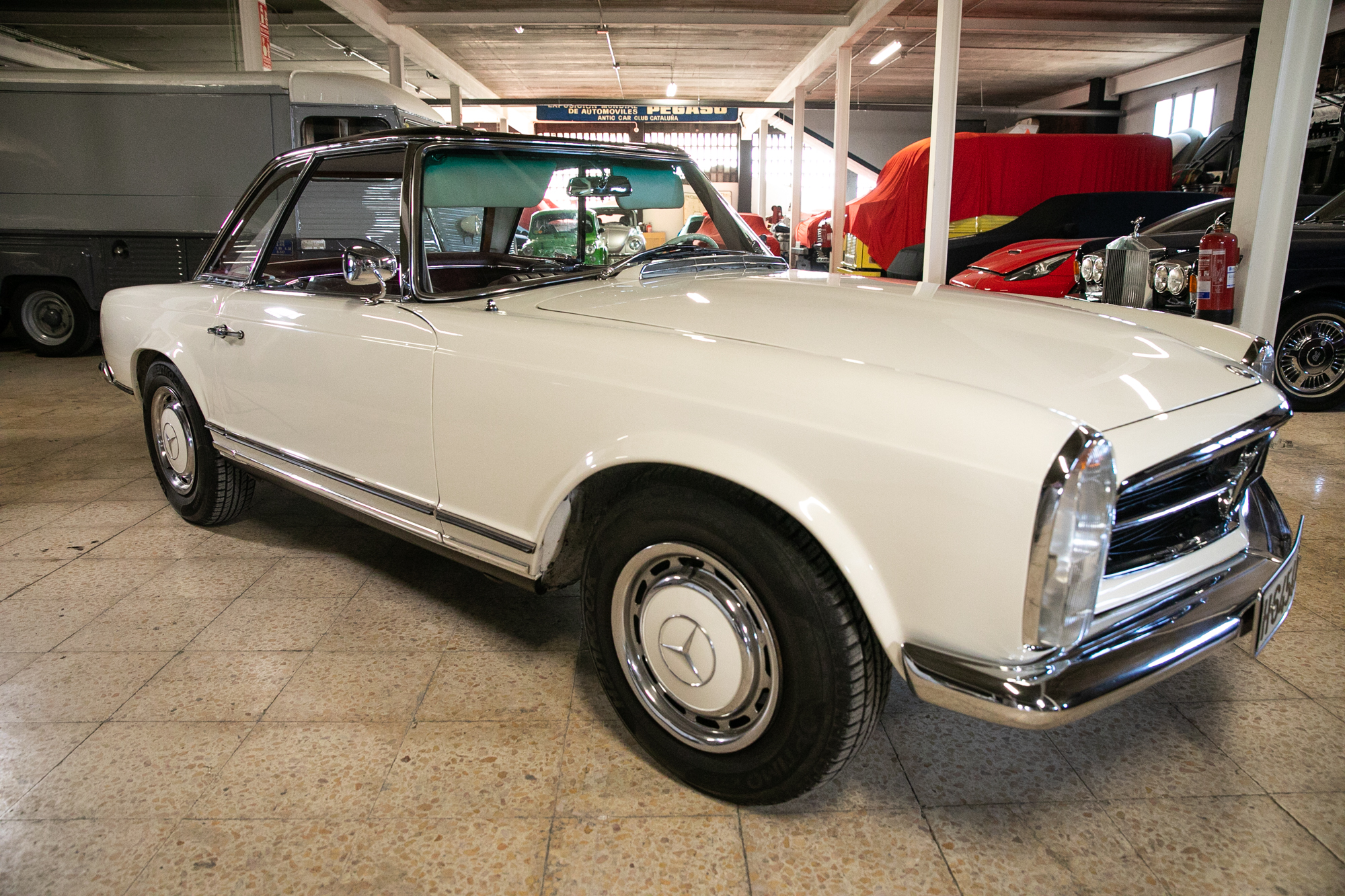 1965 MERCEDES-BENZ 230 SL PAGODA for sale in Barcelona, Spain