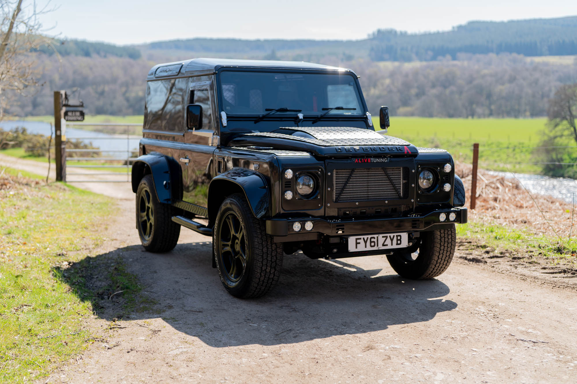 2011 LAND ROVER DEFENDER 90 - ALIVE TUNING