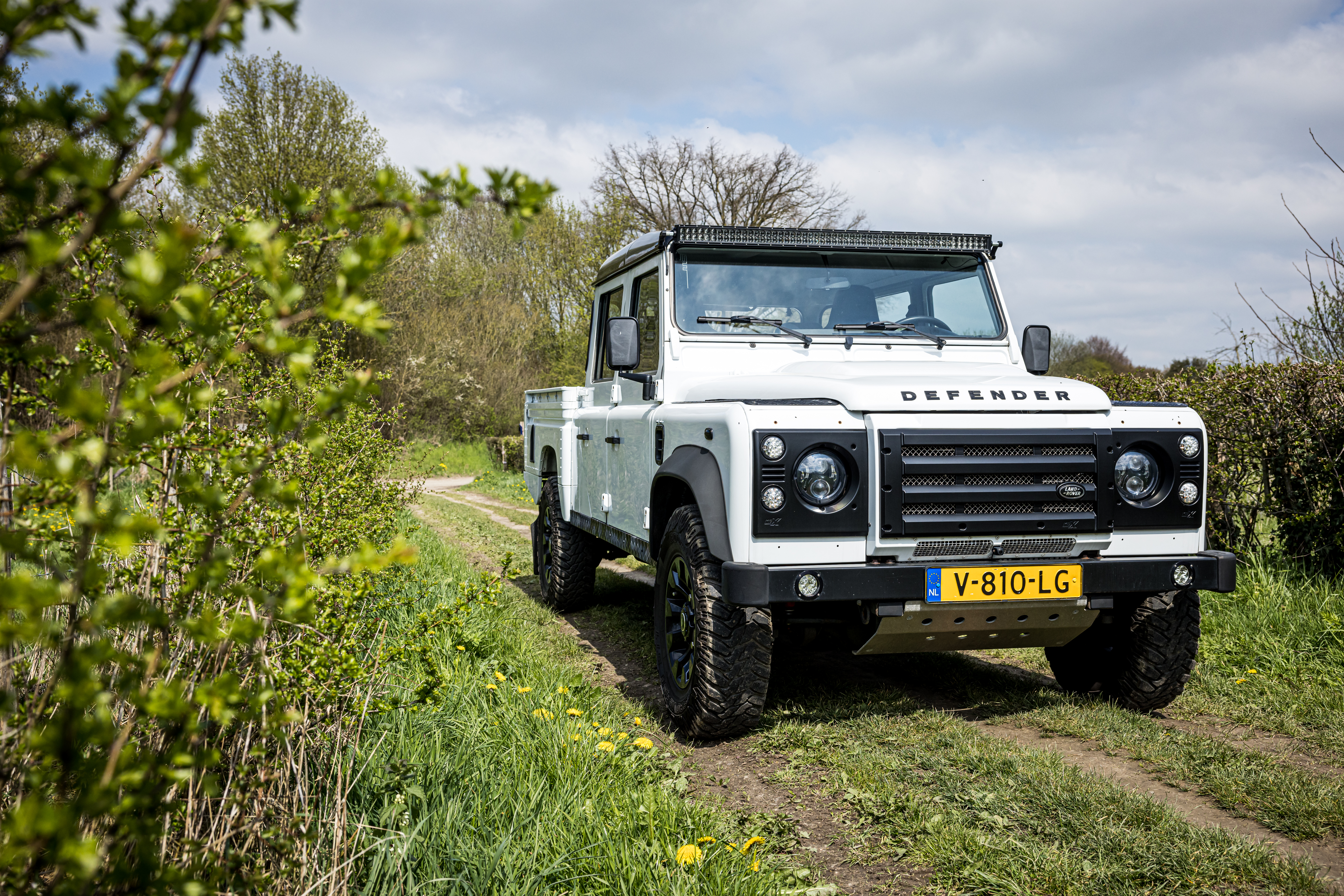 2014 LAND ROVER DEFENDER 130 DOUBLE CAB PICK UP