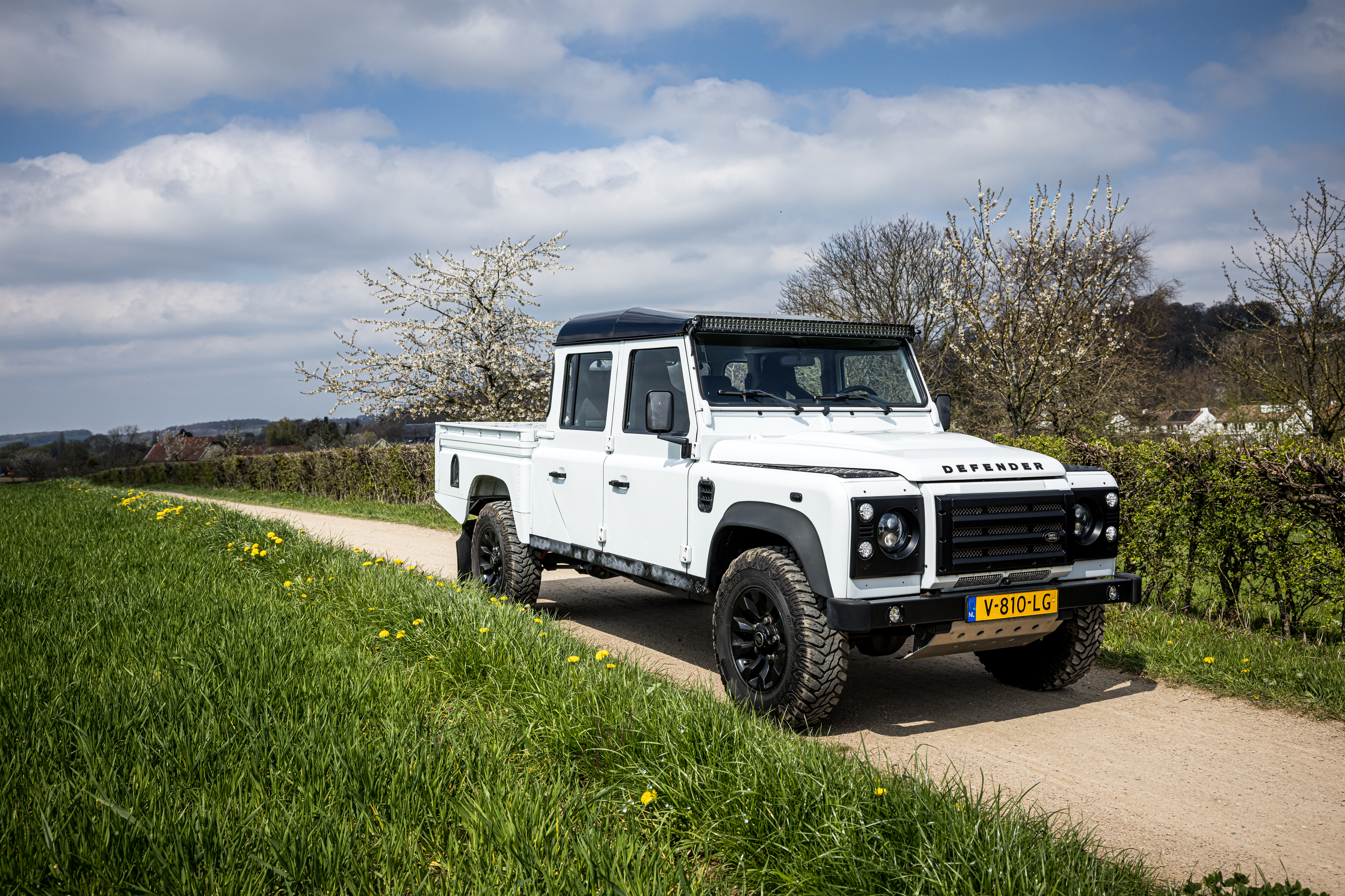 2014 LAND ROVER DEFENDER 130 DOUBLE CAB PICK UP