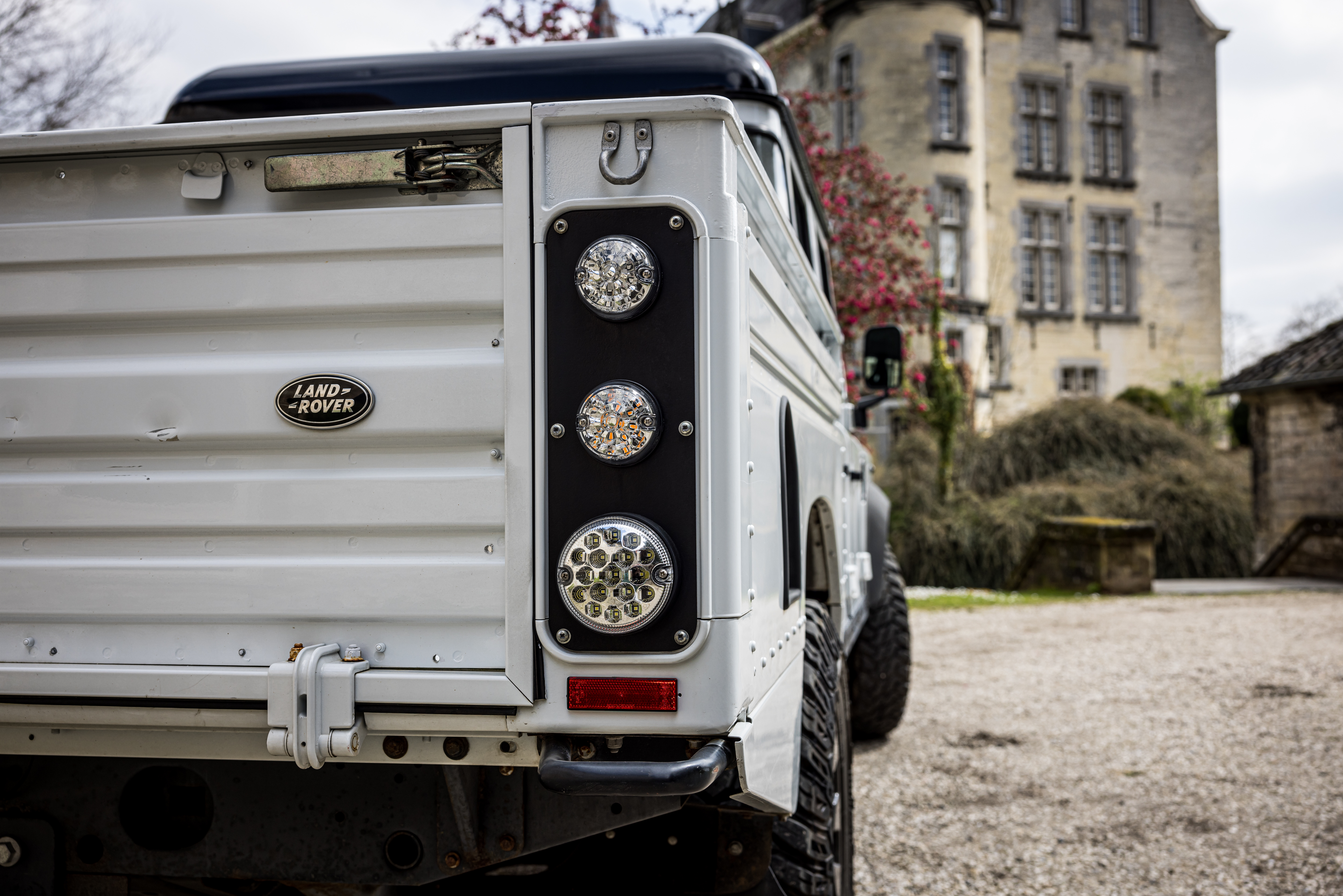 2014 LAND ROVER DEFENDER 130 DOUBLE CAB PICK UP