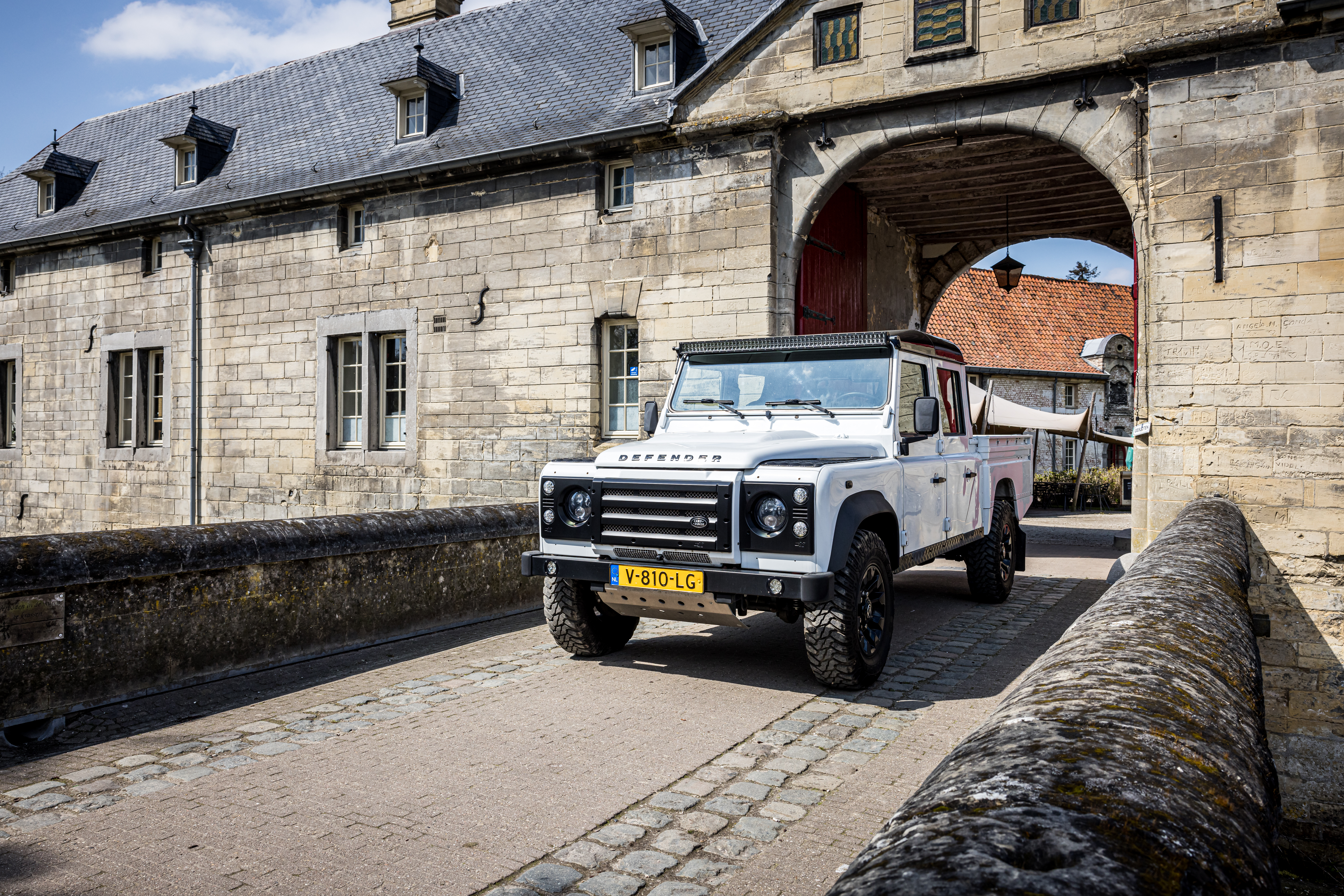 2014 LAND ROVER DEFENDER 130 DOUBLE CAB PICK UP