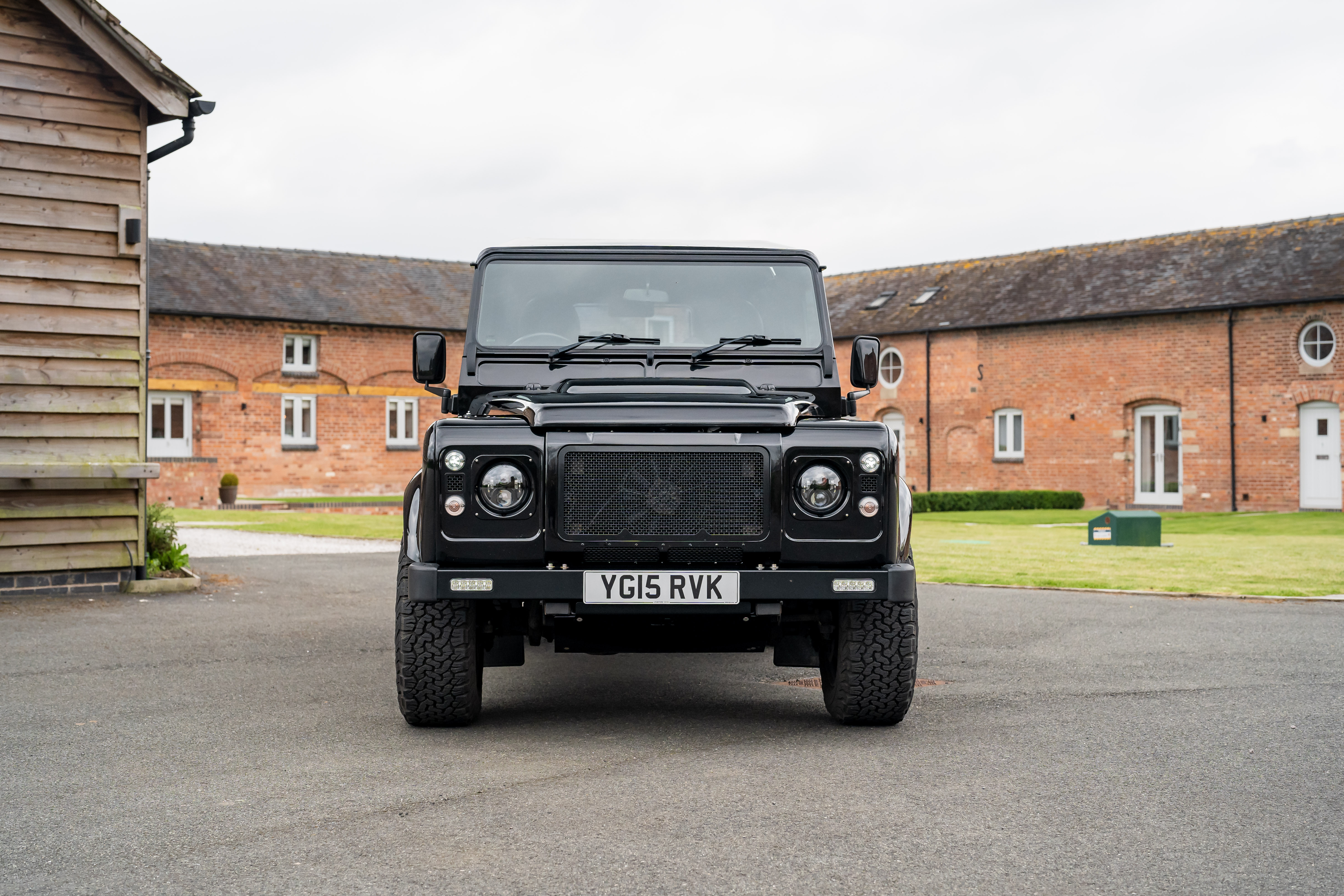 2015 LAND ROVER DEFENDER 110 XS UTILITY 'TWISTED'