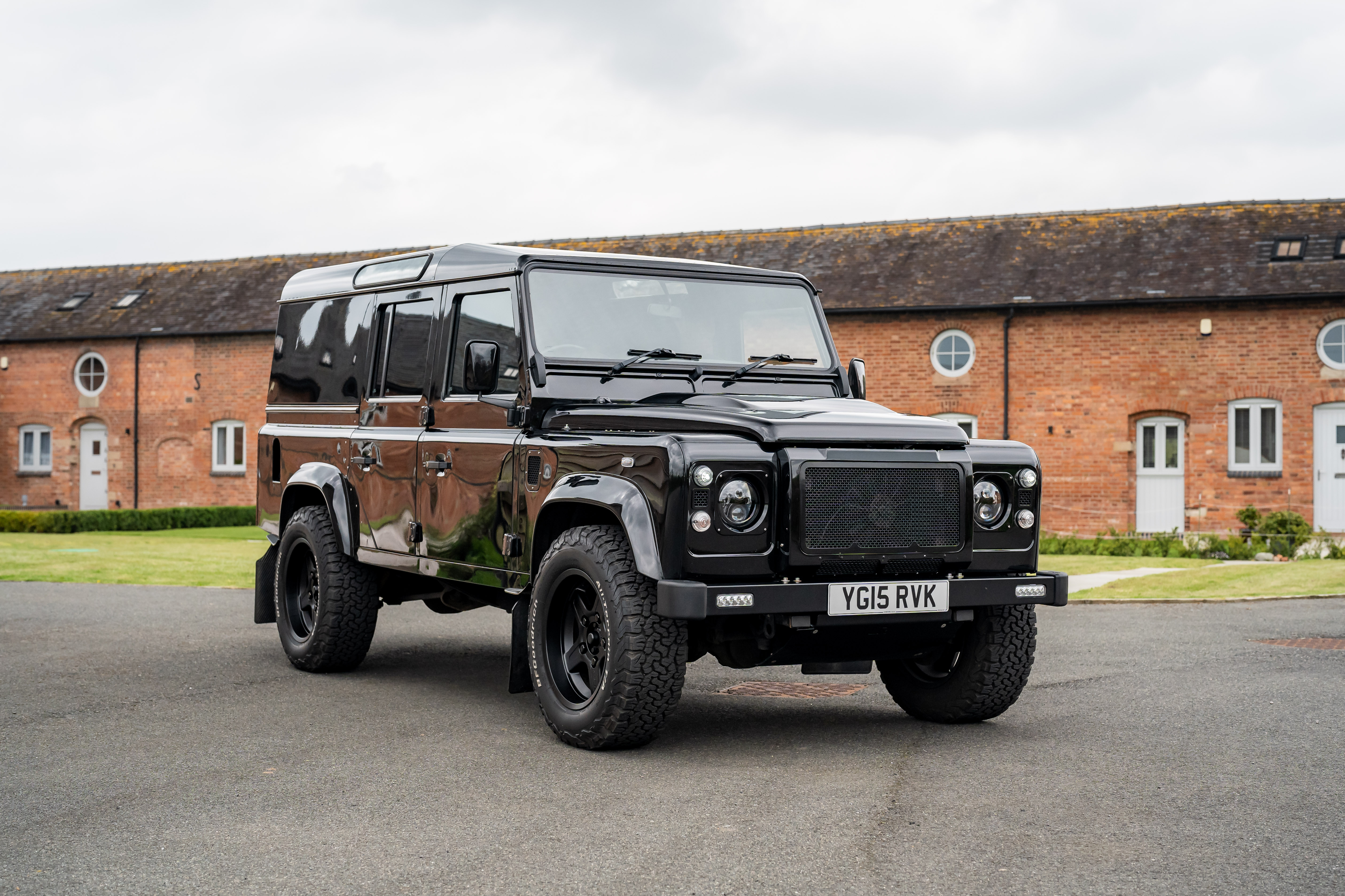 2015 LAND ROVER DEFENDER 110 XS UTILITY 'TWISTED'