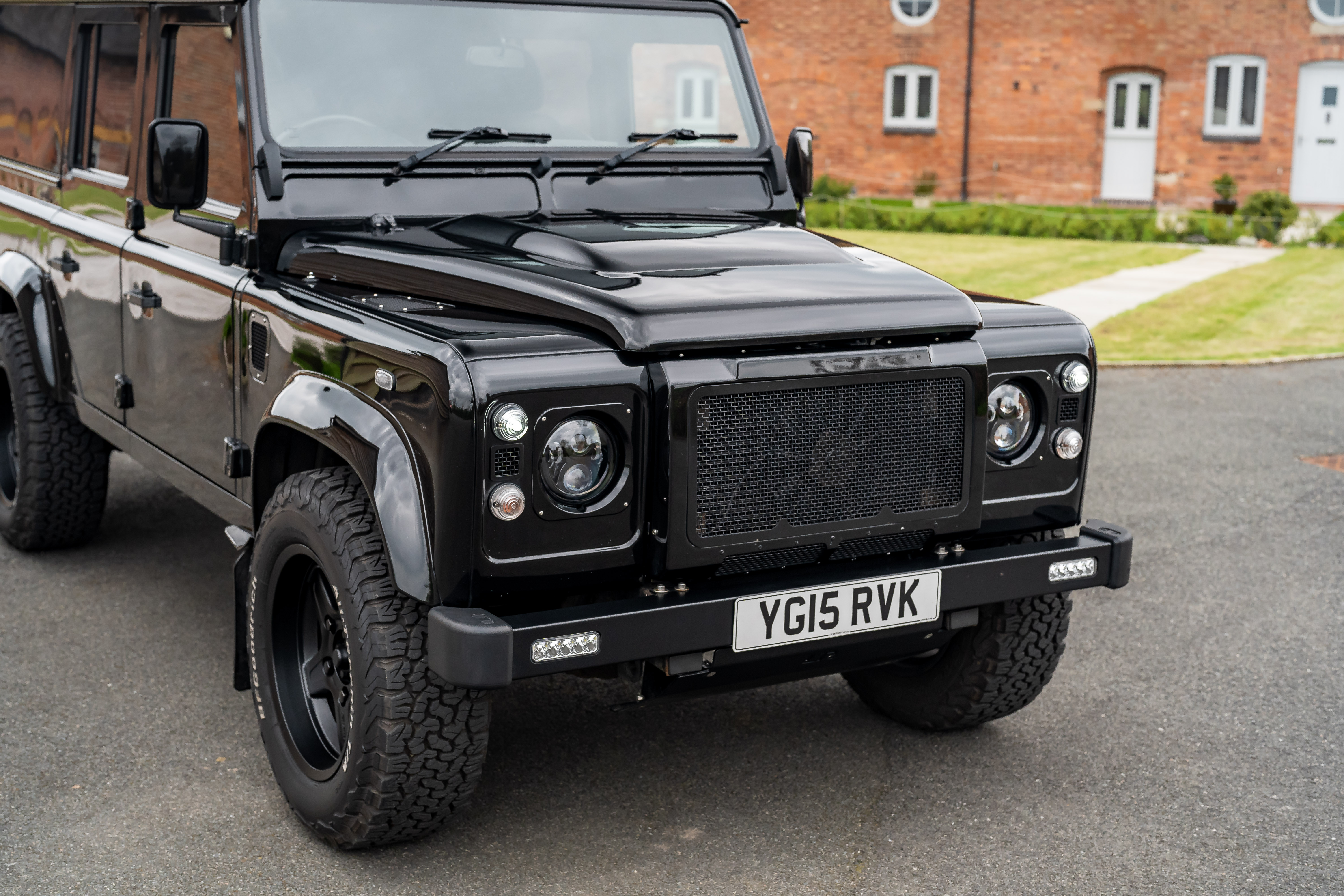 2015 LAND ROVER DEFENDER 110 XS UTILITY 'TWISTED'
