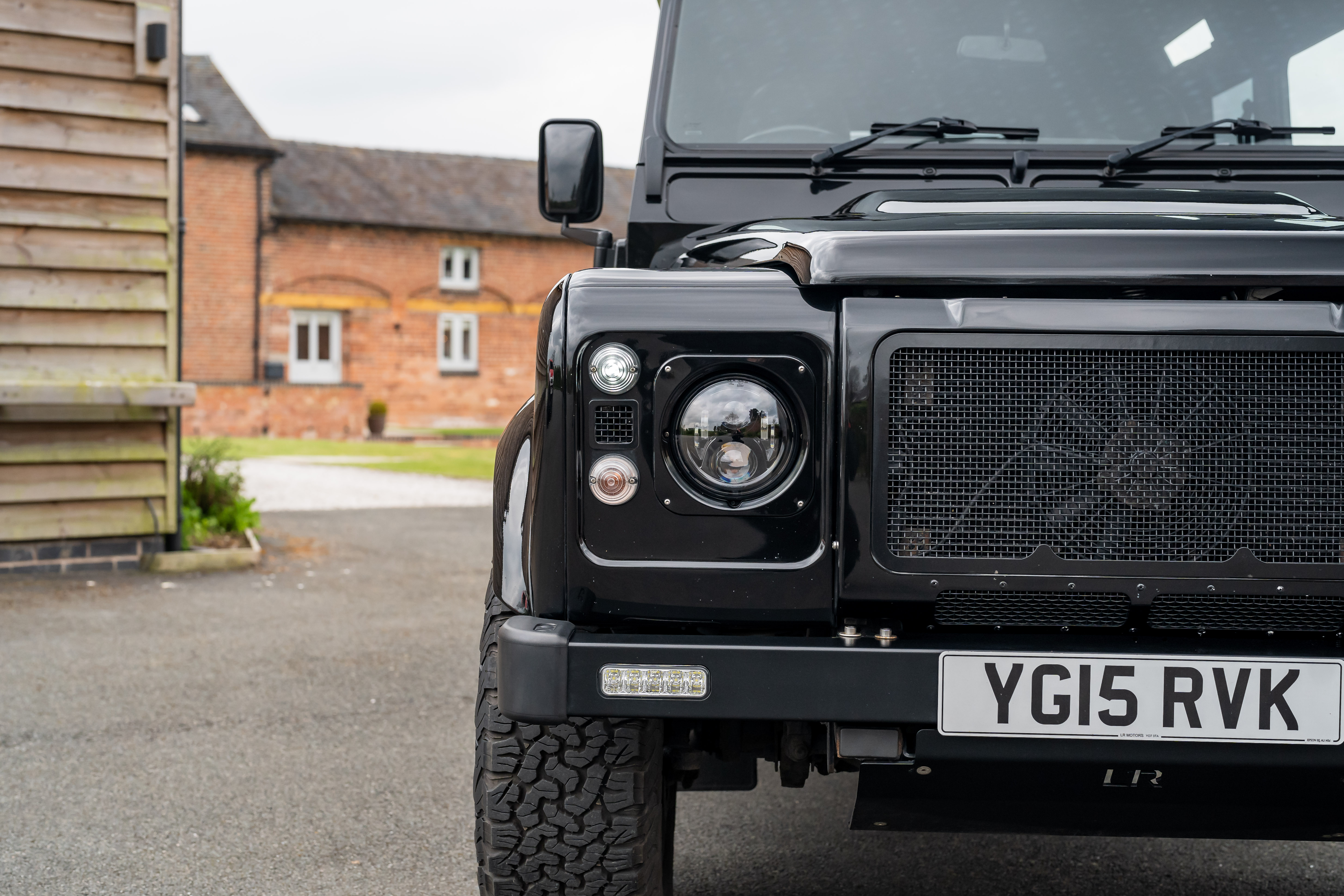 2015 LAND ROVER DEFENDER 110 XS UTILITY 'TWISTED'