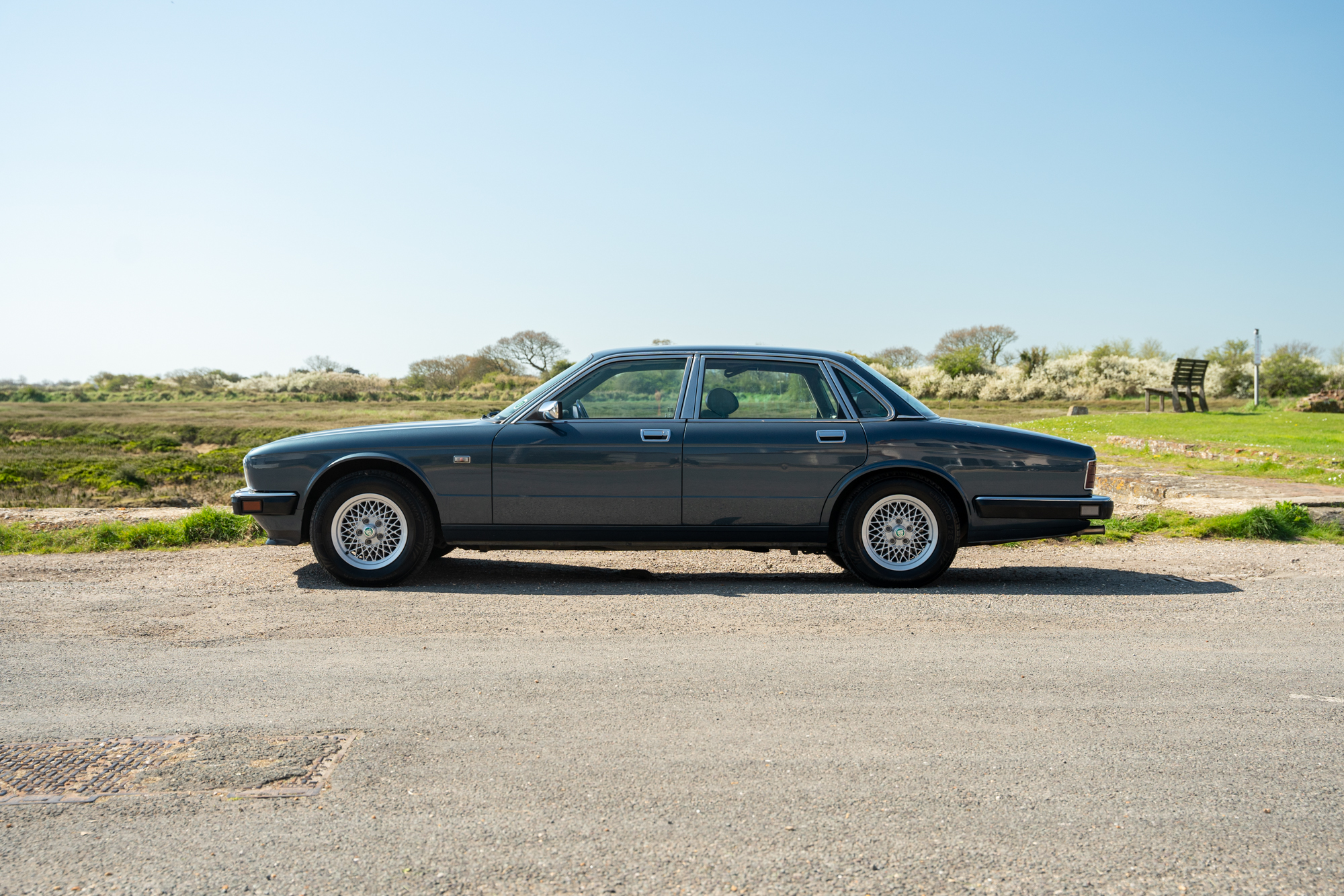 1990 JAGUAR XJ SOVEREIGN 4.0 for sale by auction in Chichester, West ...