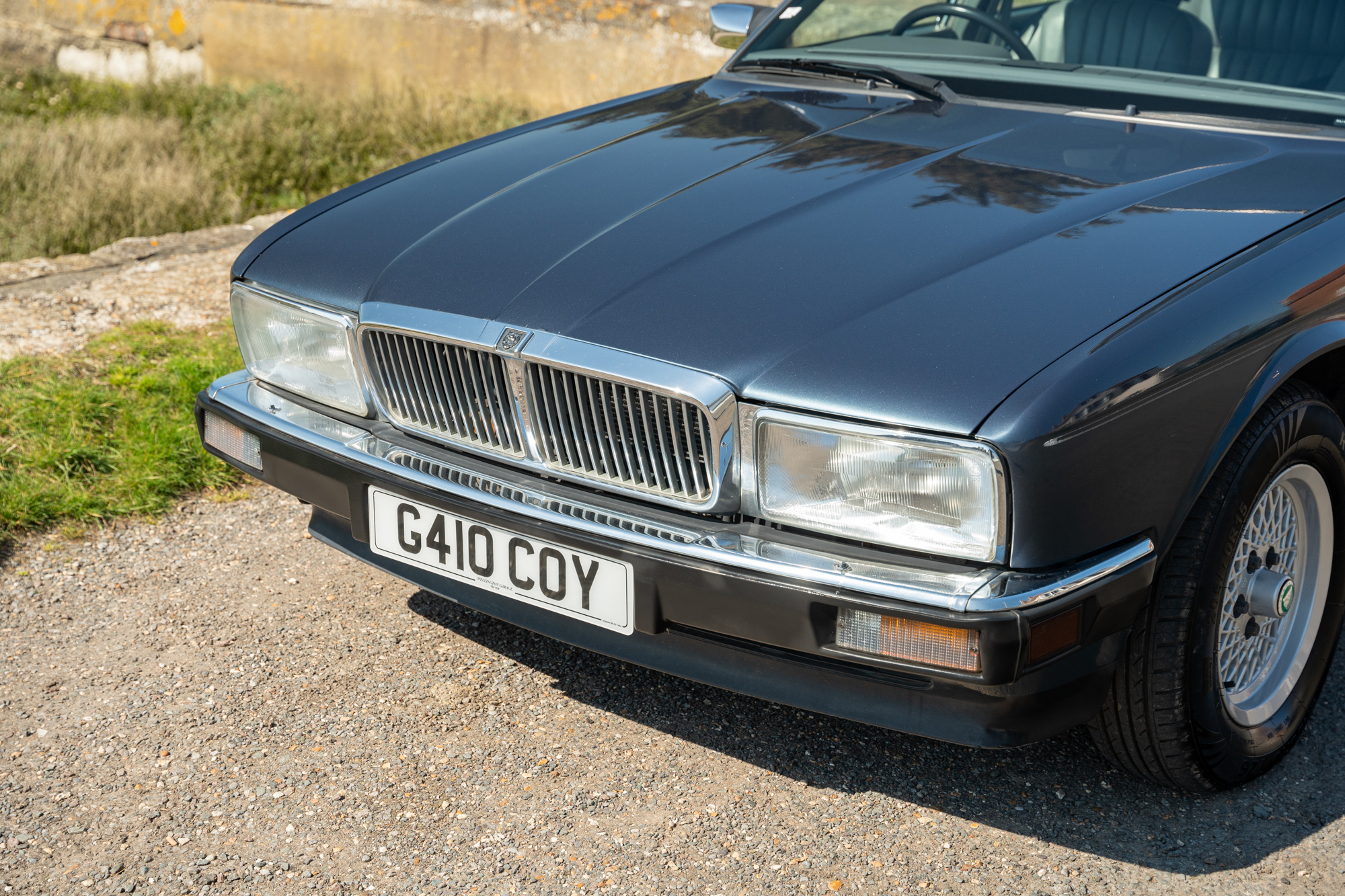 1990 JAGUAR XJ SOVEREIGN 4.0 for sale by auction in Chichester, West ...