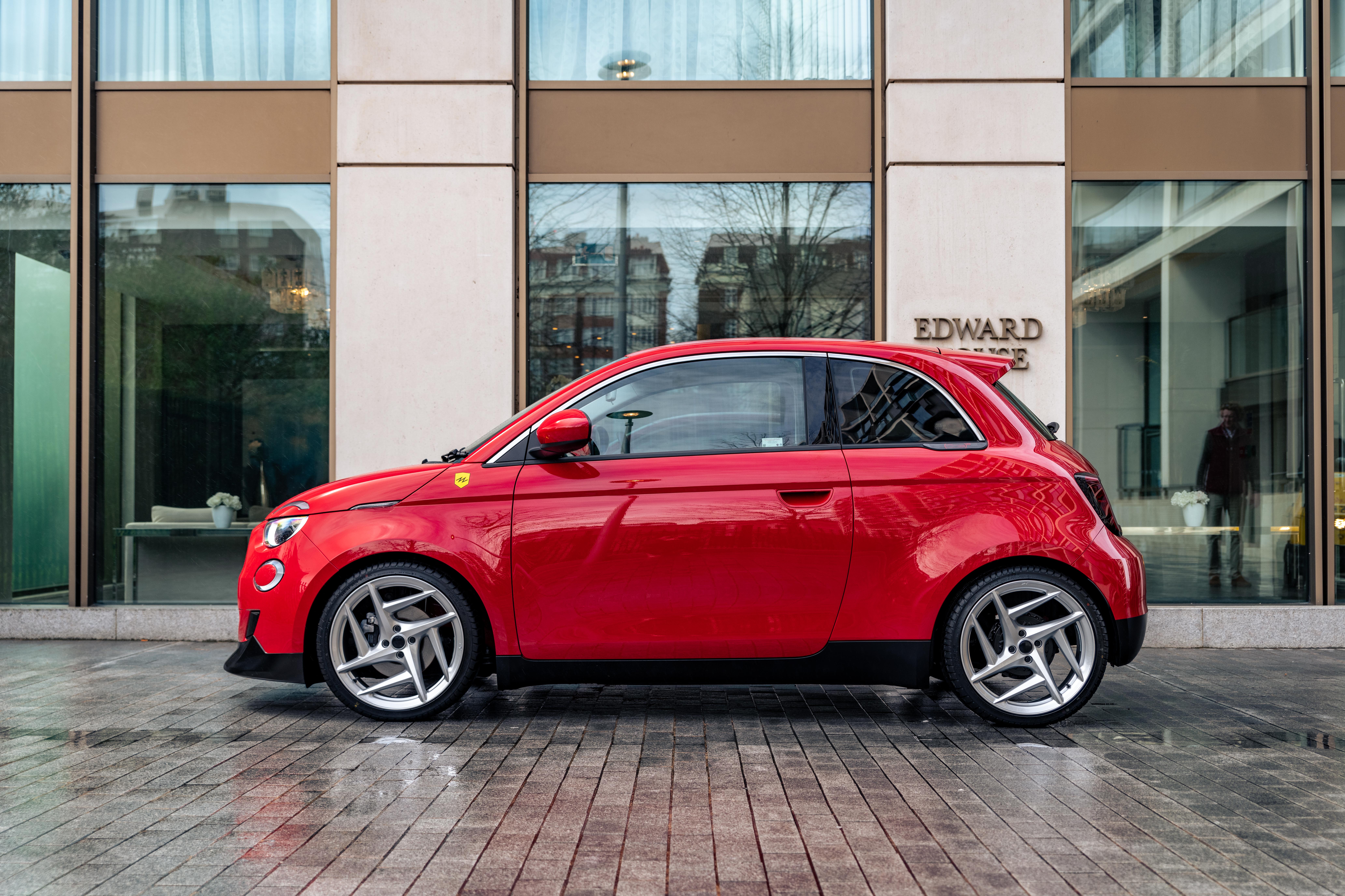 2022 FIAT 500E 'DESIGNIO' BY KAHN - 400 MILES - VAT Q