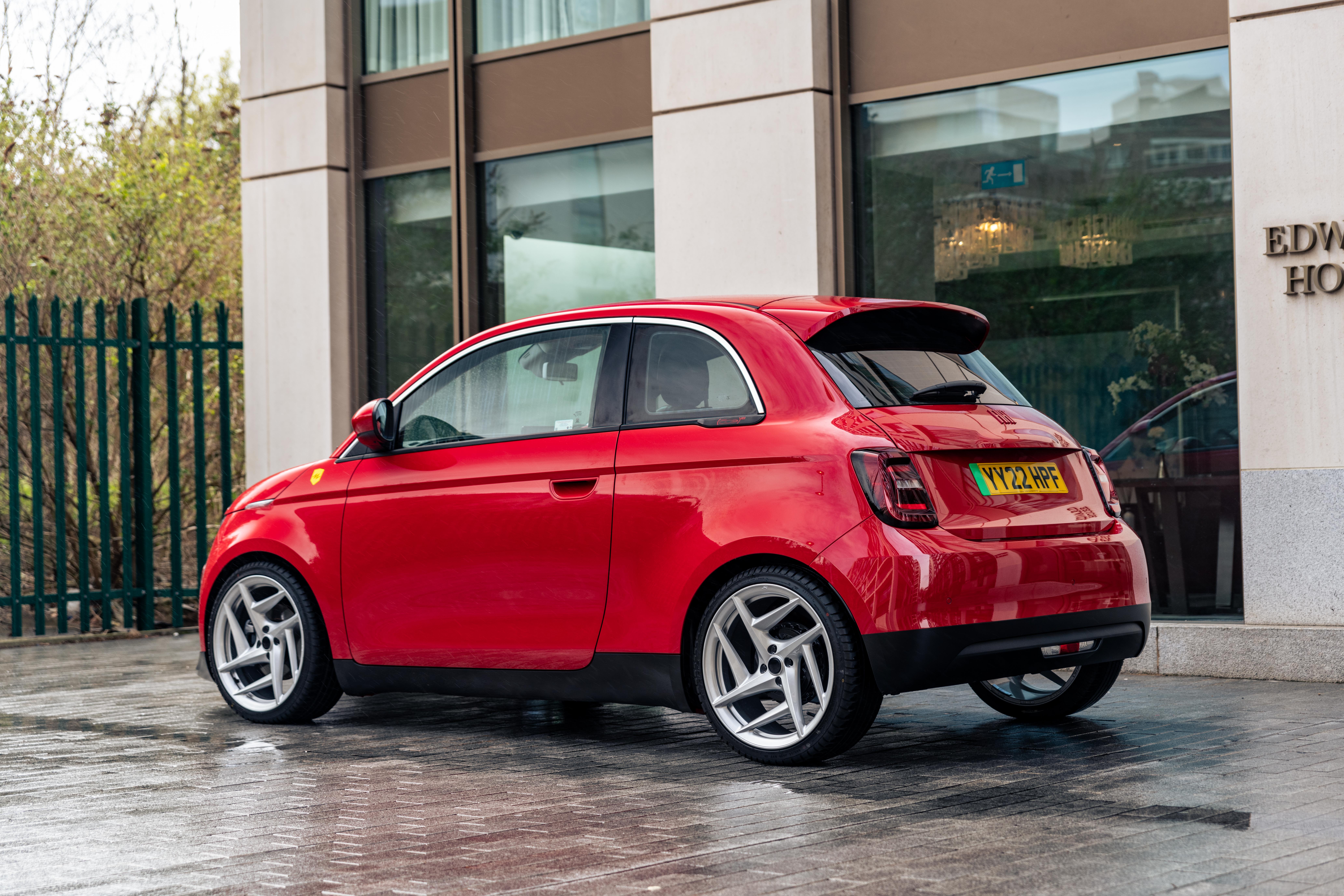 2022 FIAT 500E 'DESIGNIO' BY KAHN - 400 MILES - VAT Q