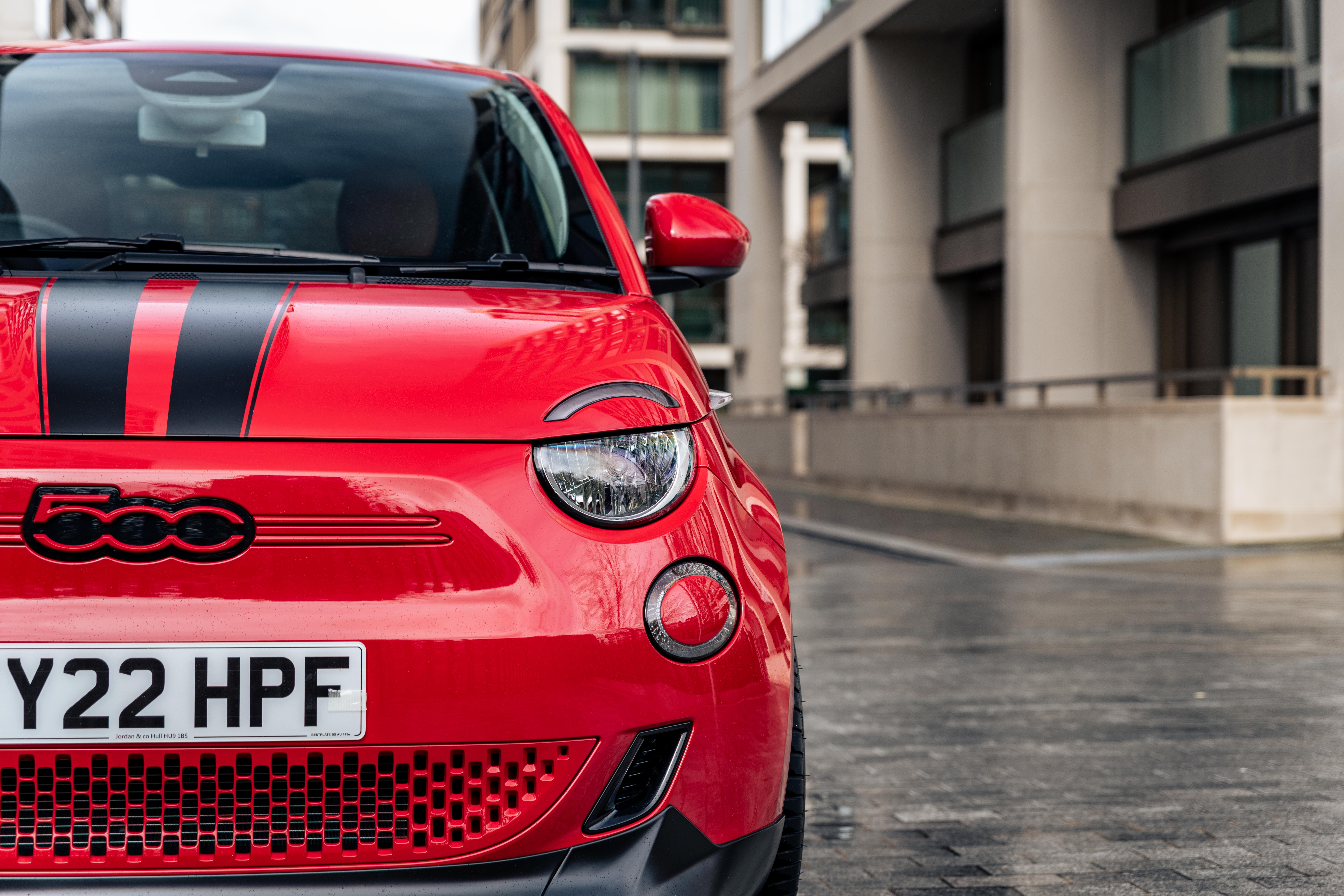 2022 FIAT 500E 'DESIGNIO' BY KAHN - 400 MILES - VAT Q