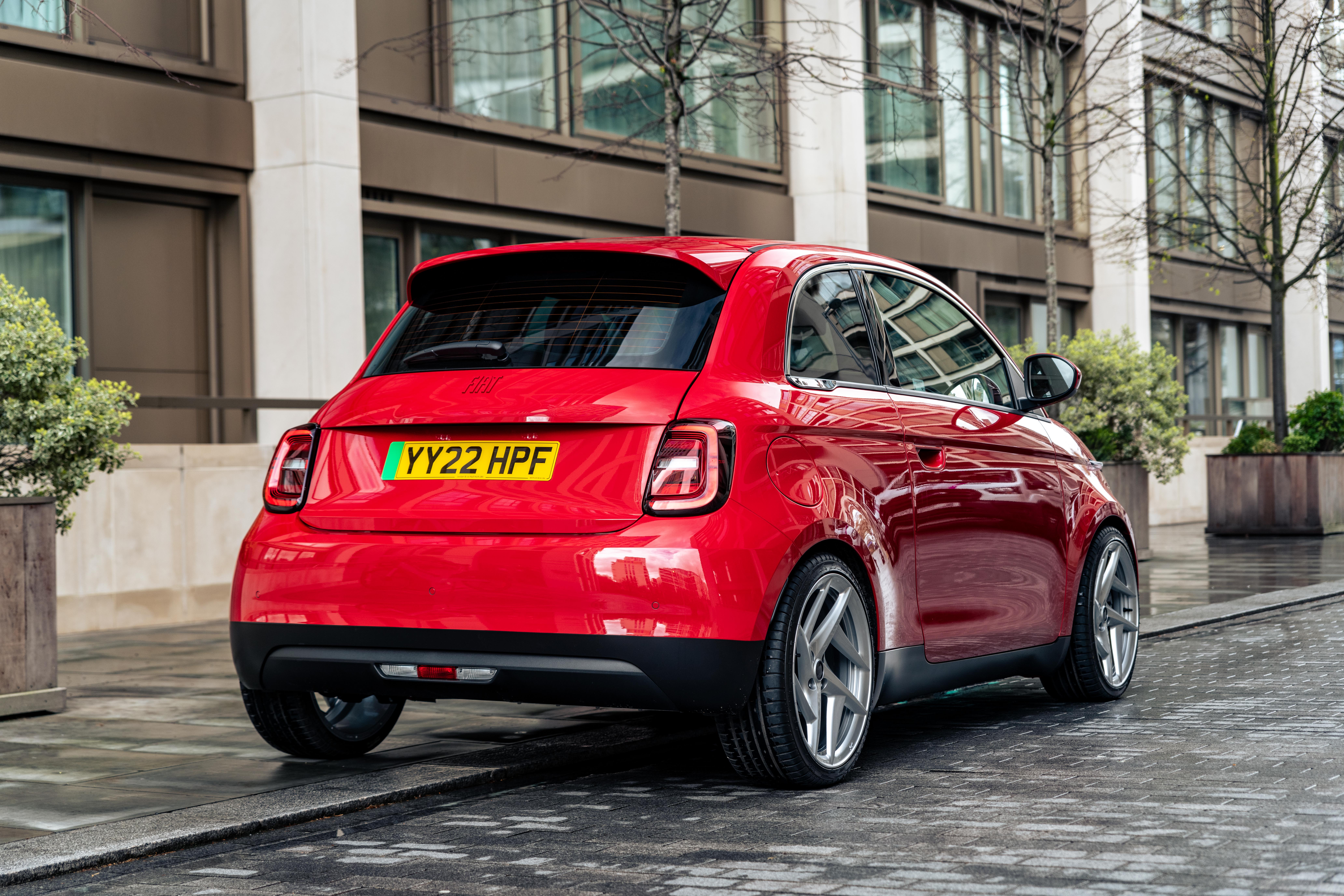 2022 FIAT 500E 'DESIGNIO' BY KAHN - 400 MILES - VAT Q