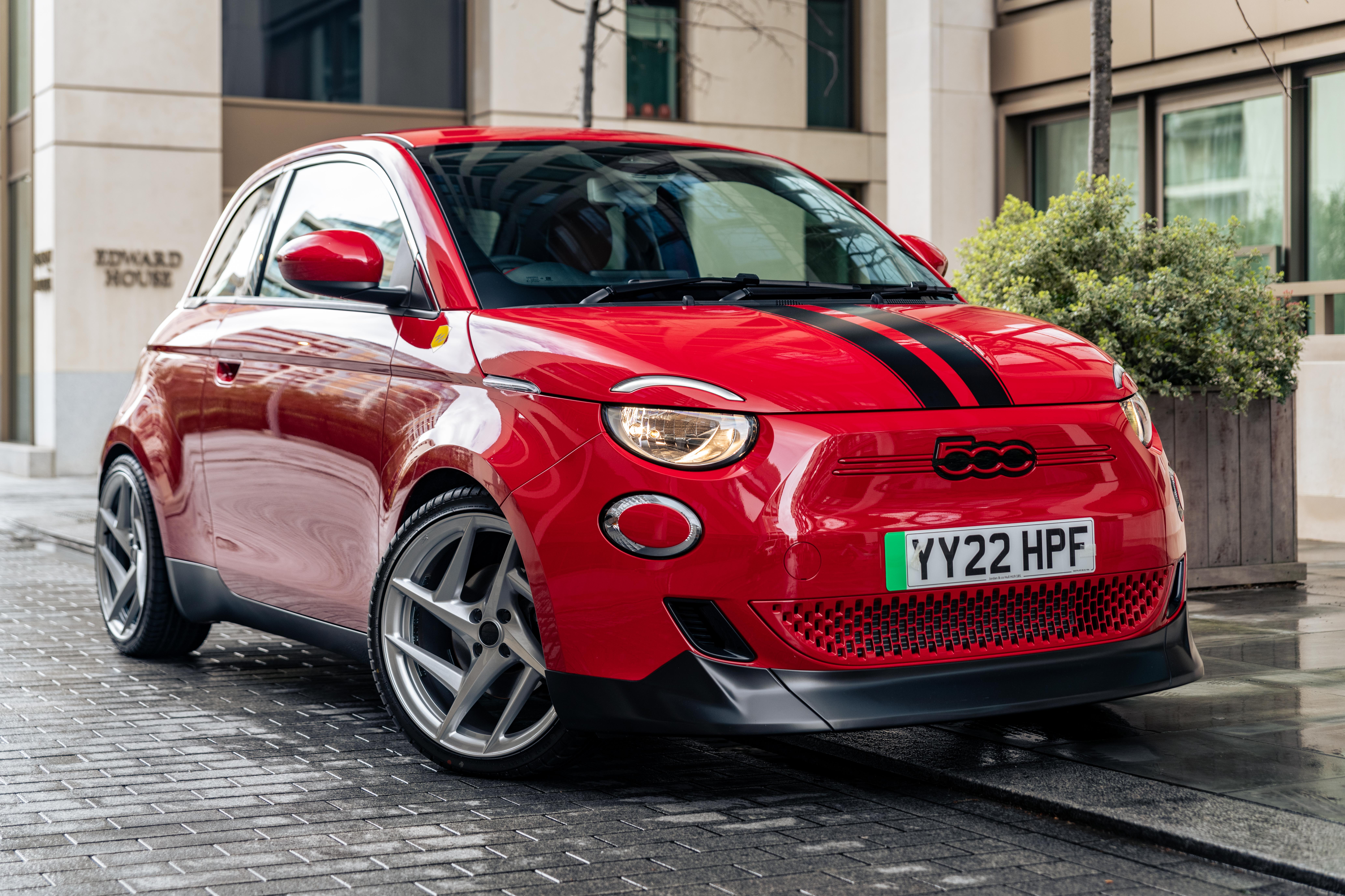 2022 FIAT 500E 'DESIGNIO' BY KAHN - 400 MILES - VAT Q