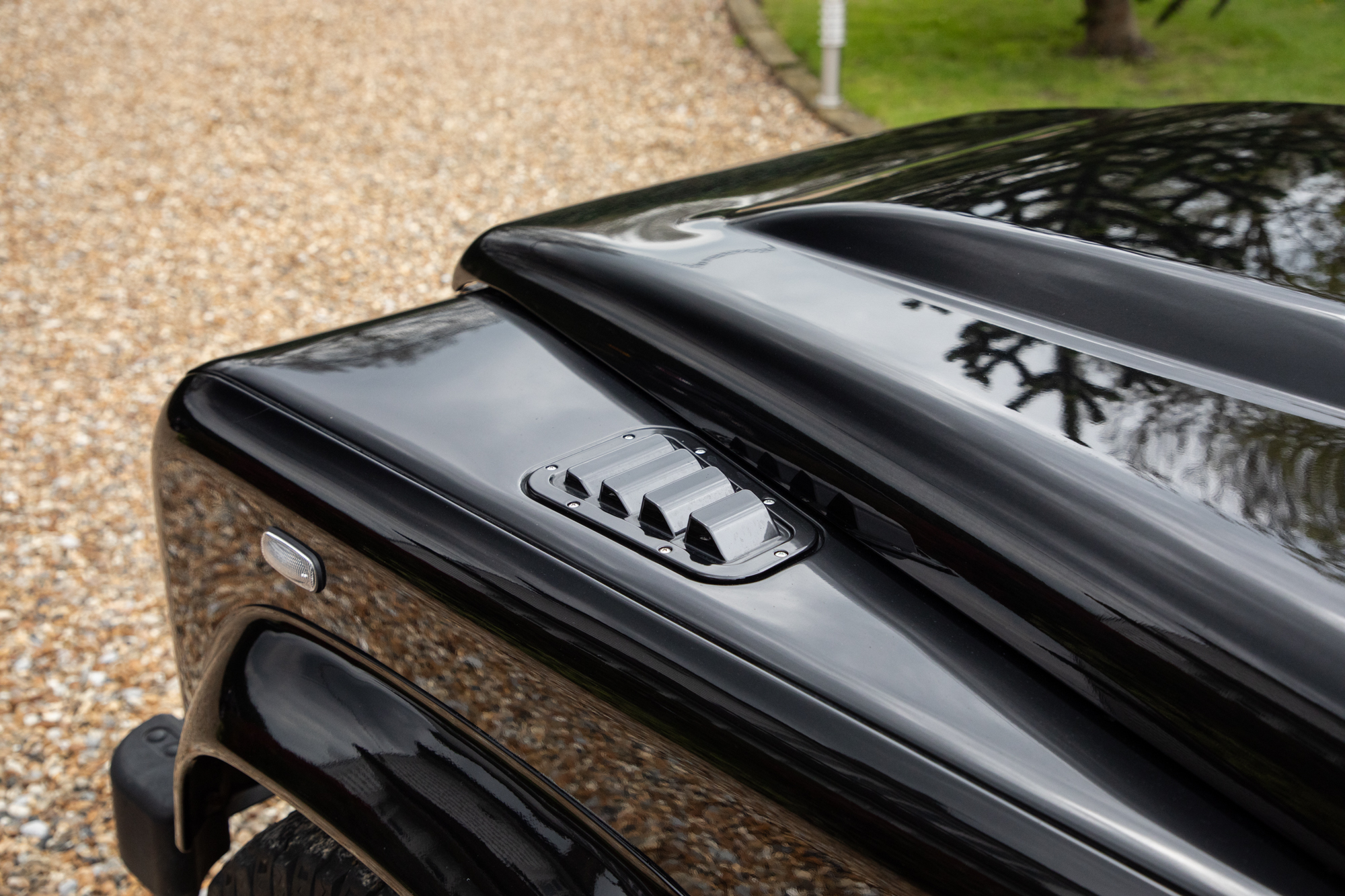 2013 LAND ROVER DEFENDER 90 - BOWLER