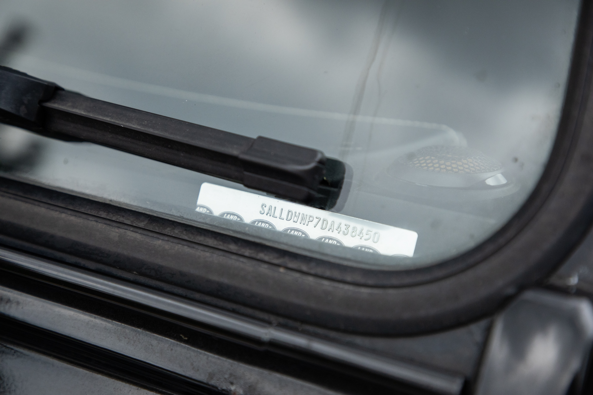 2013 LAND ROVER DEFENDER 90 - BOWLER