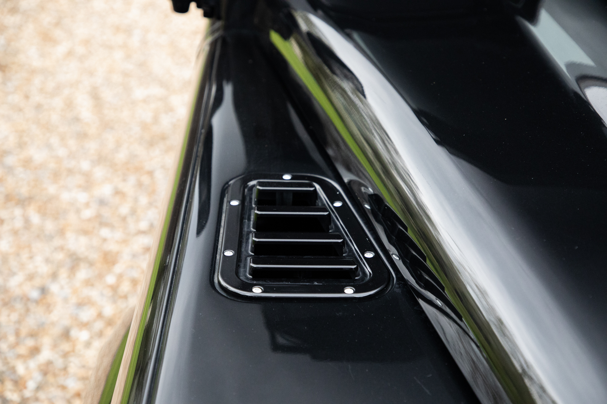 2013 LAND ROVER DEFENDER 90 - BOWLER