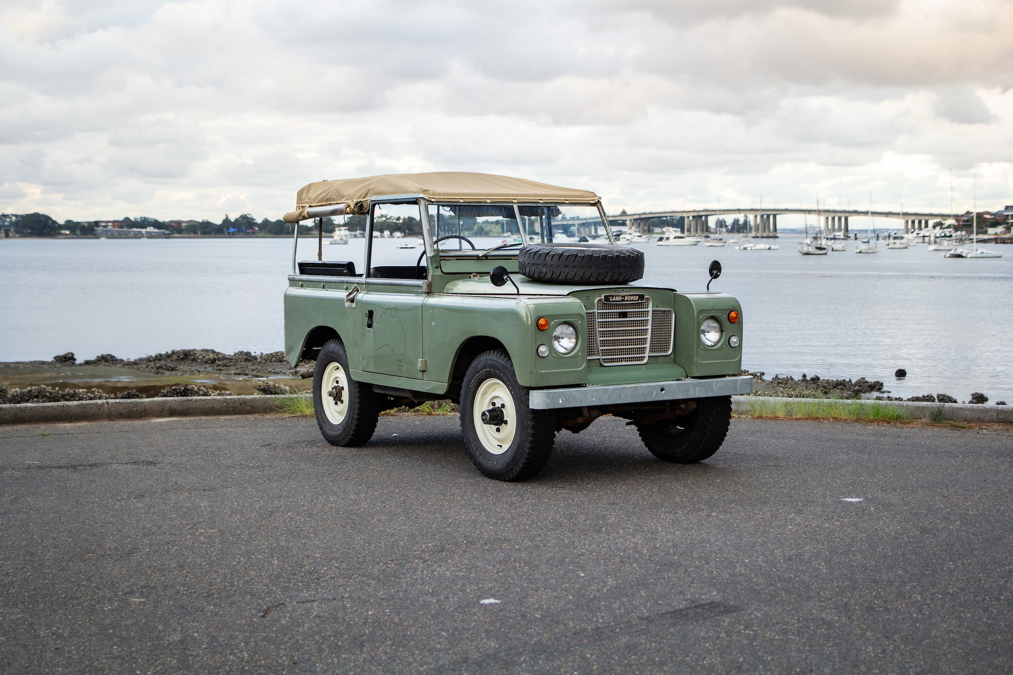 1975 LAND ROVER SERIES III 88”
