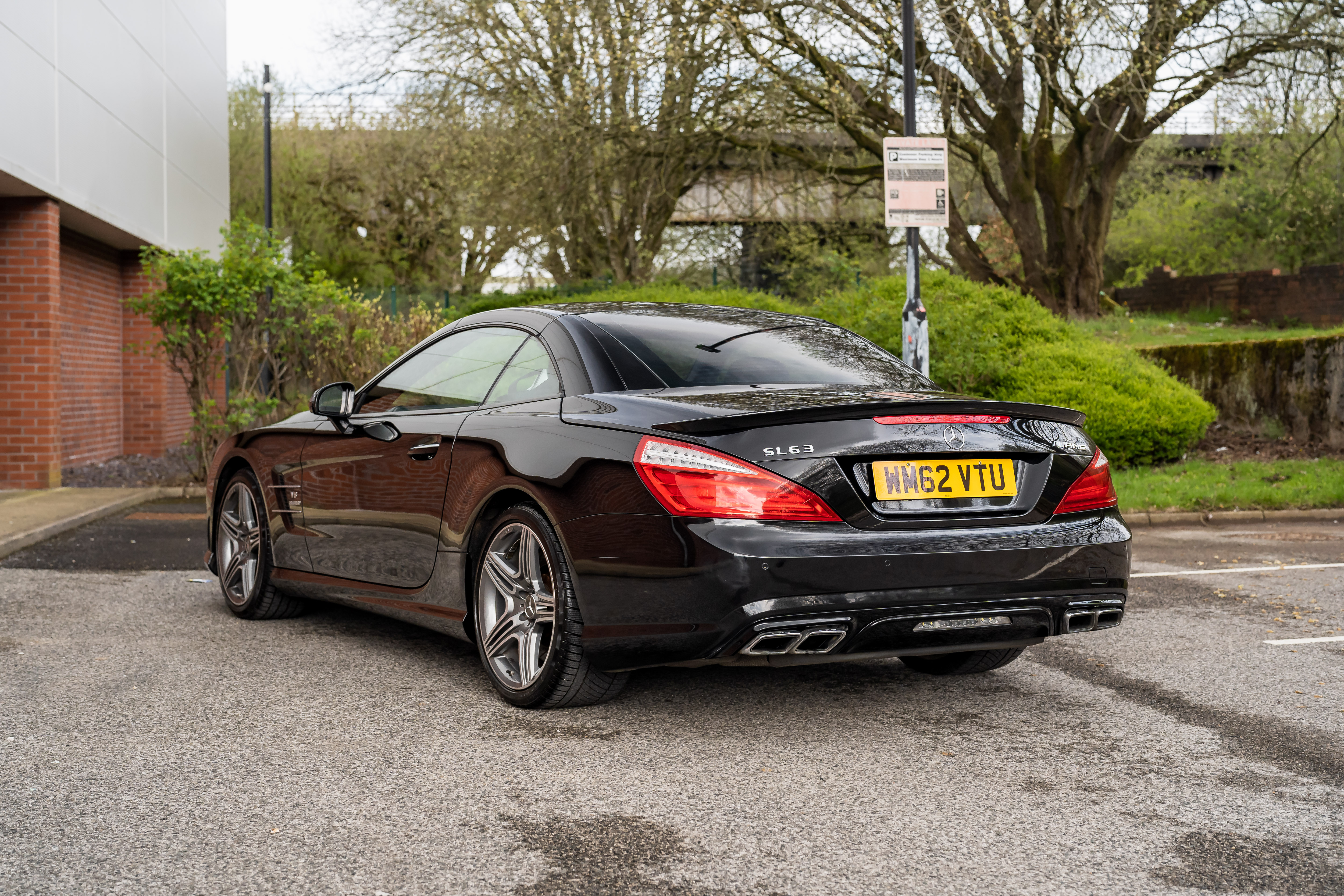 2012 MERCEDES-BENZ (R231) SL63 AMG
