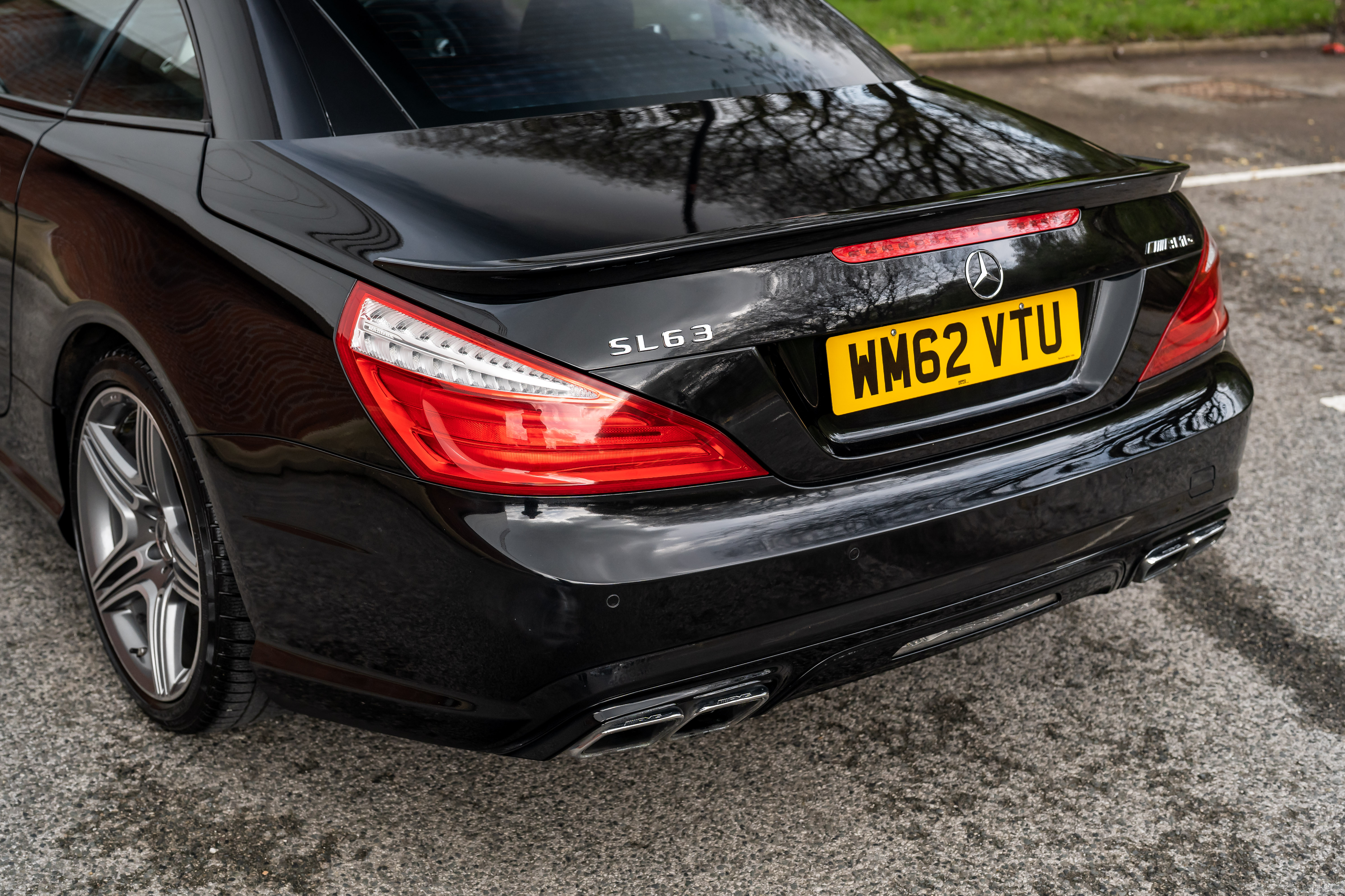 2012 MERCEDES-BENZ (R231) SL63 AMG