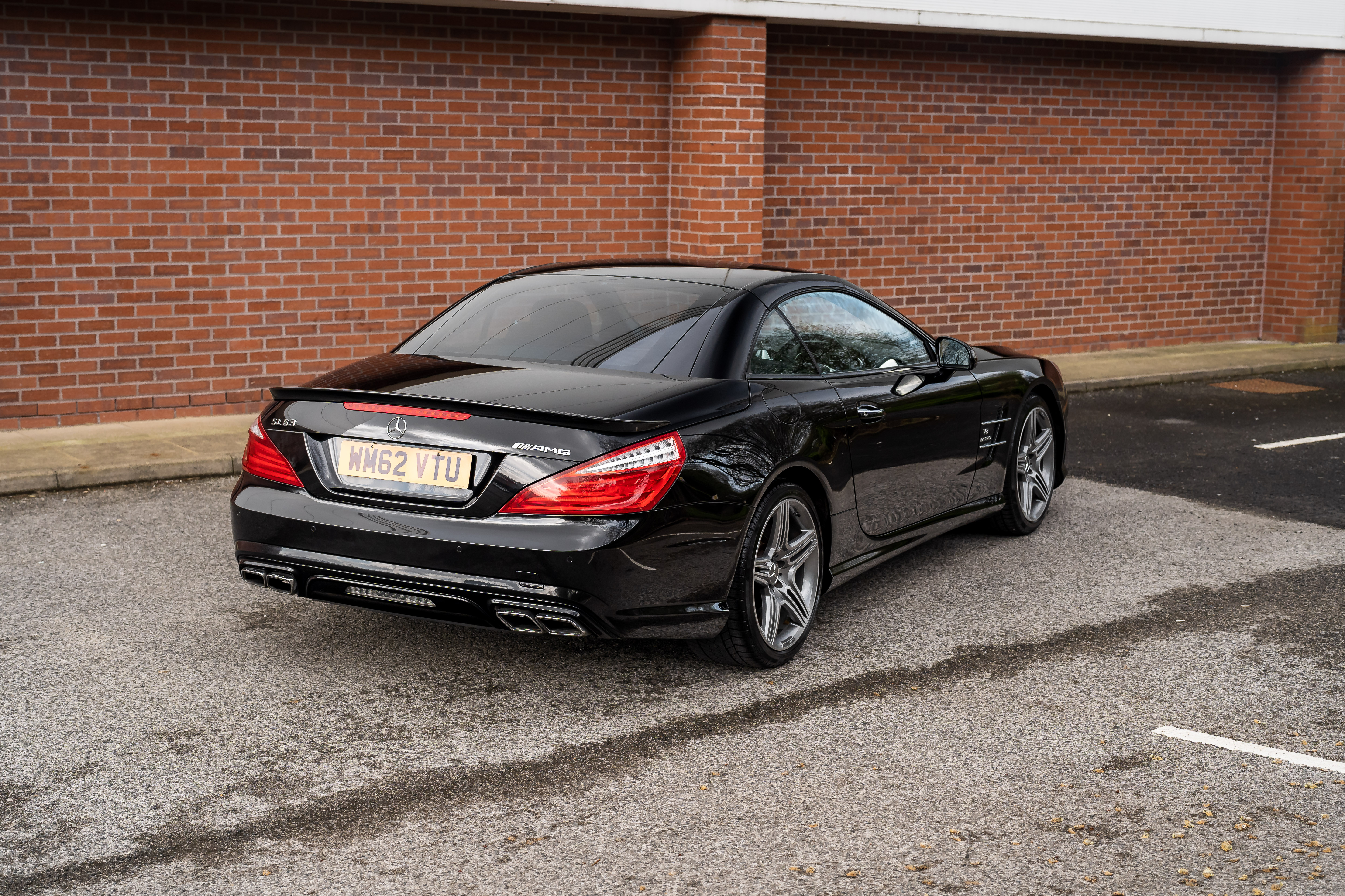 2012 MERCEDES-BENZ (R231) SL63 AMG