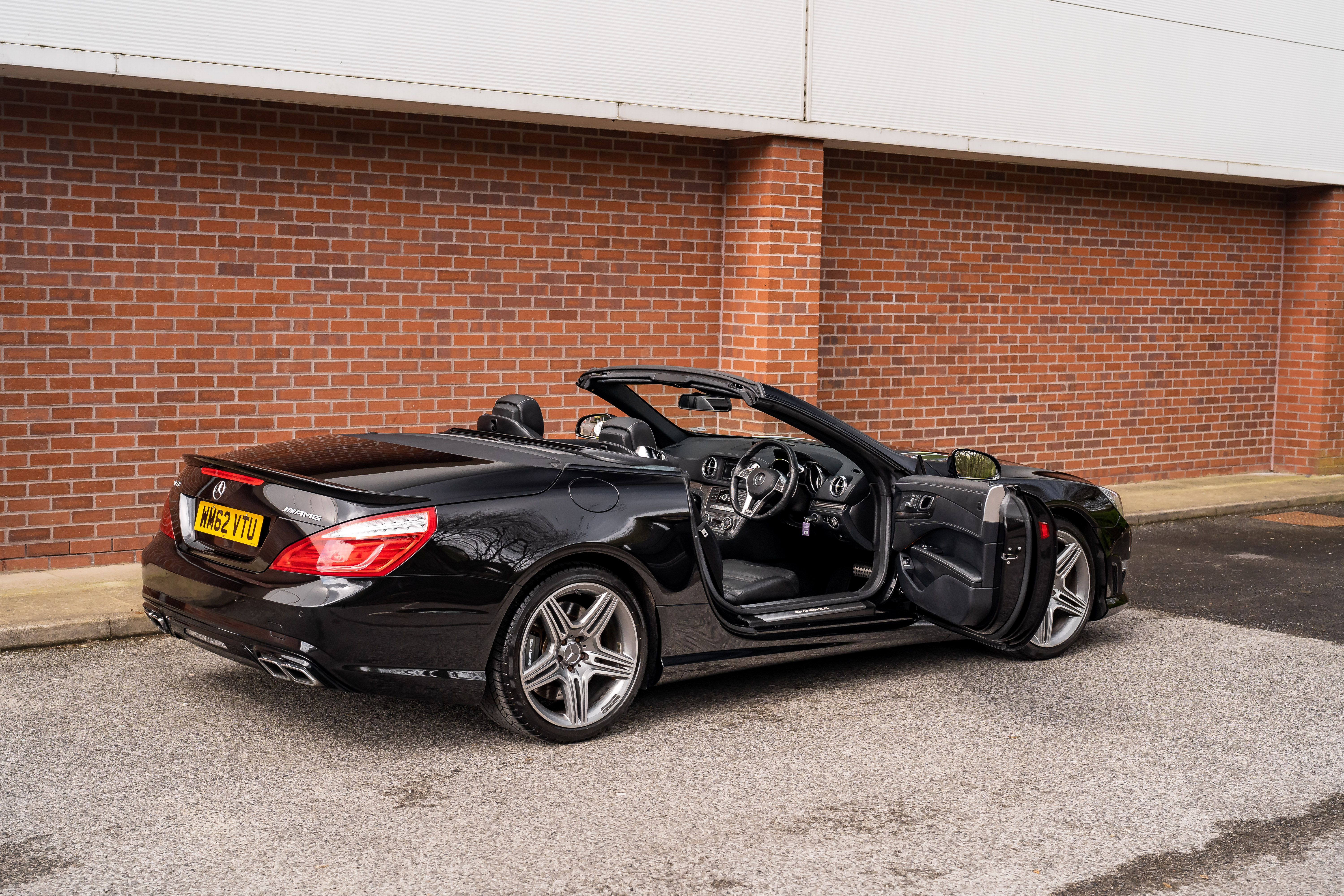 2012 MERCEDES-BENZ (R231) SL63 AMG