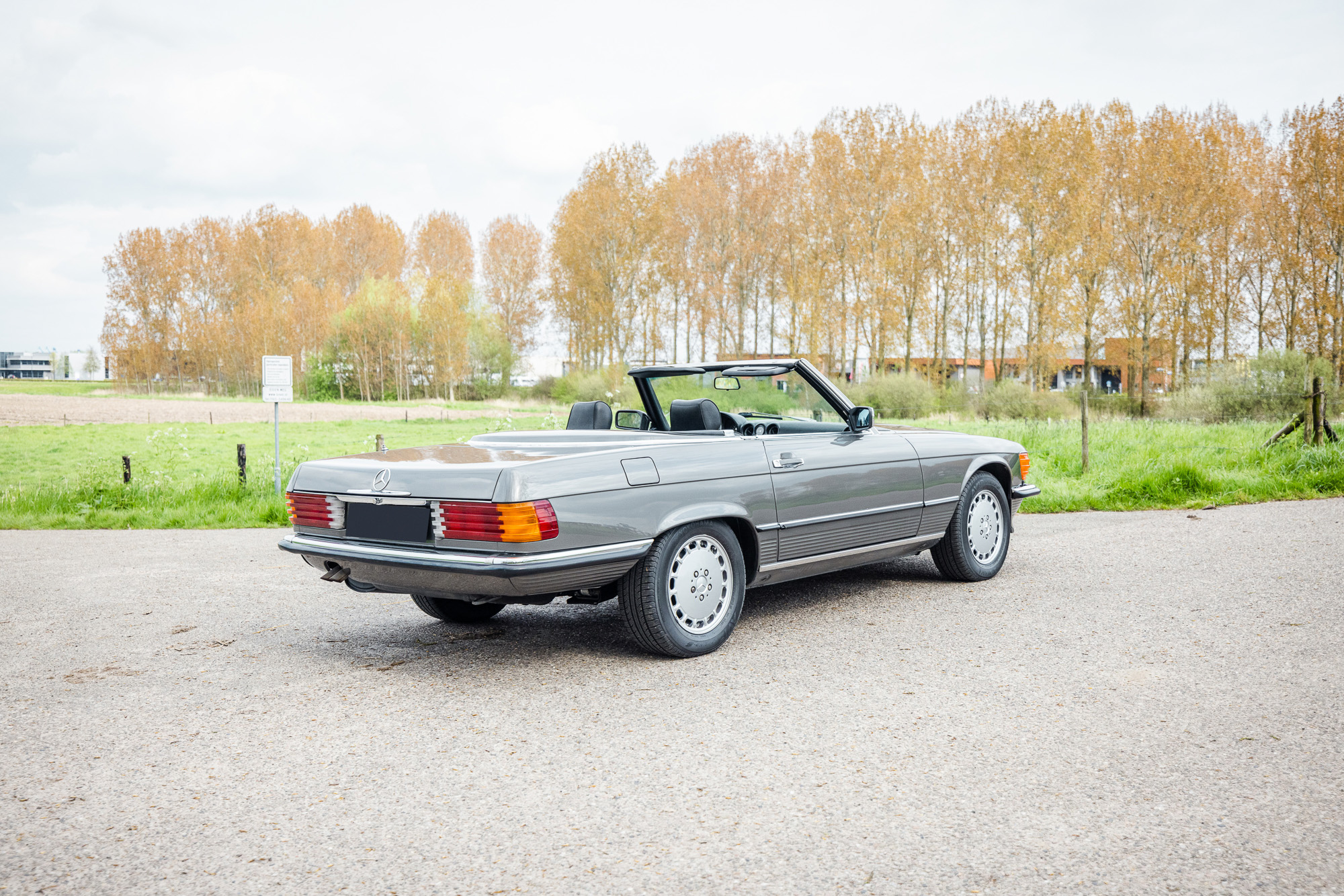 1985 MERCEDES-BENZ (R107) 560 SL for sale by auction in Brabant ...