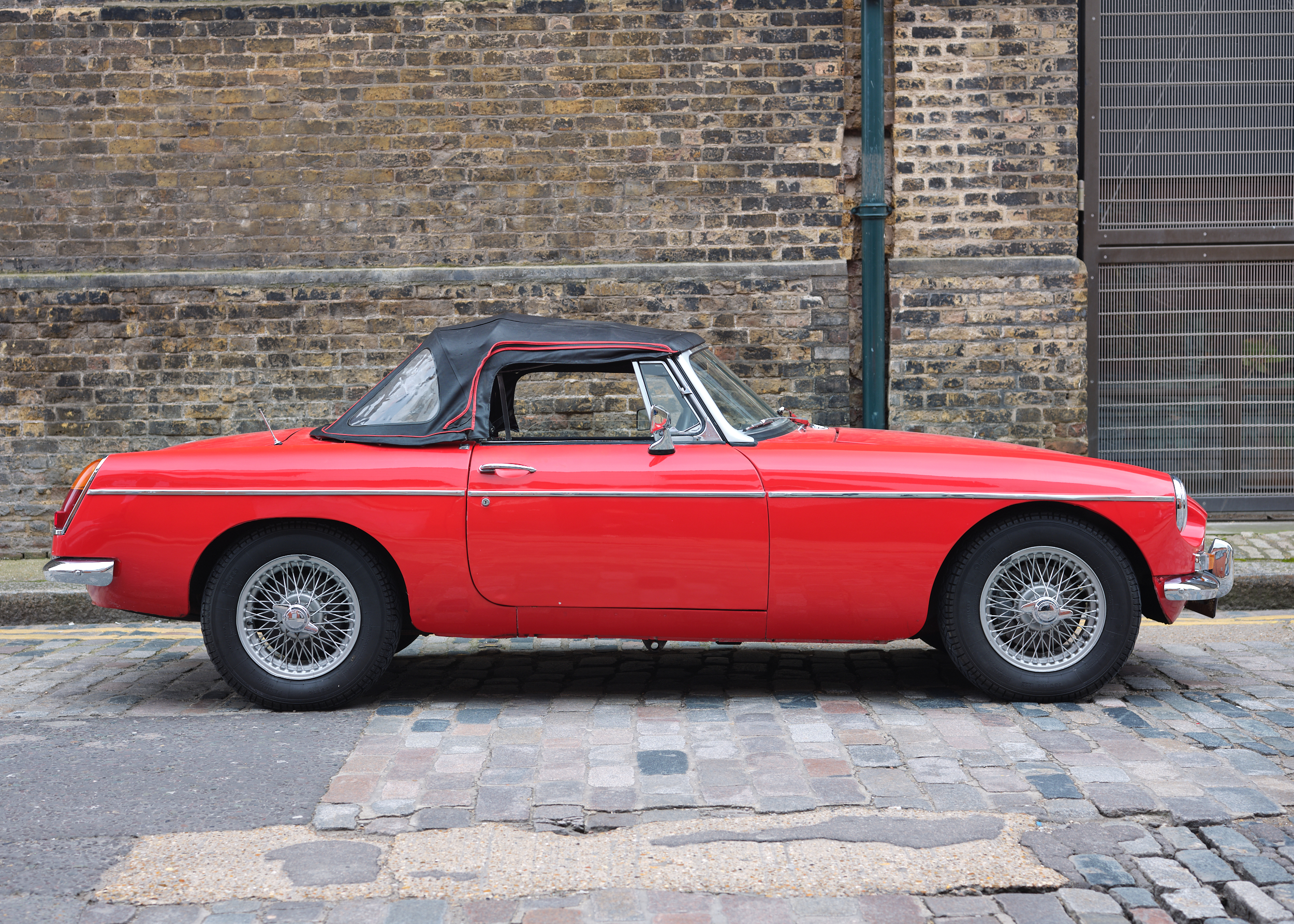 1966 MGB ROADSTER