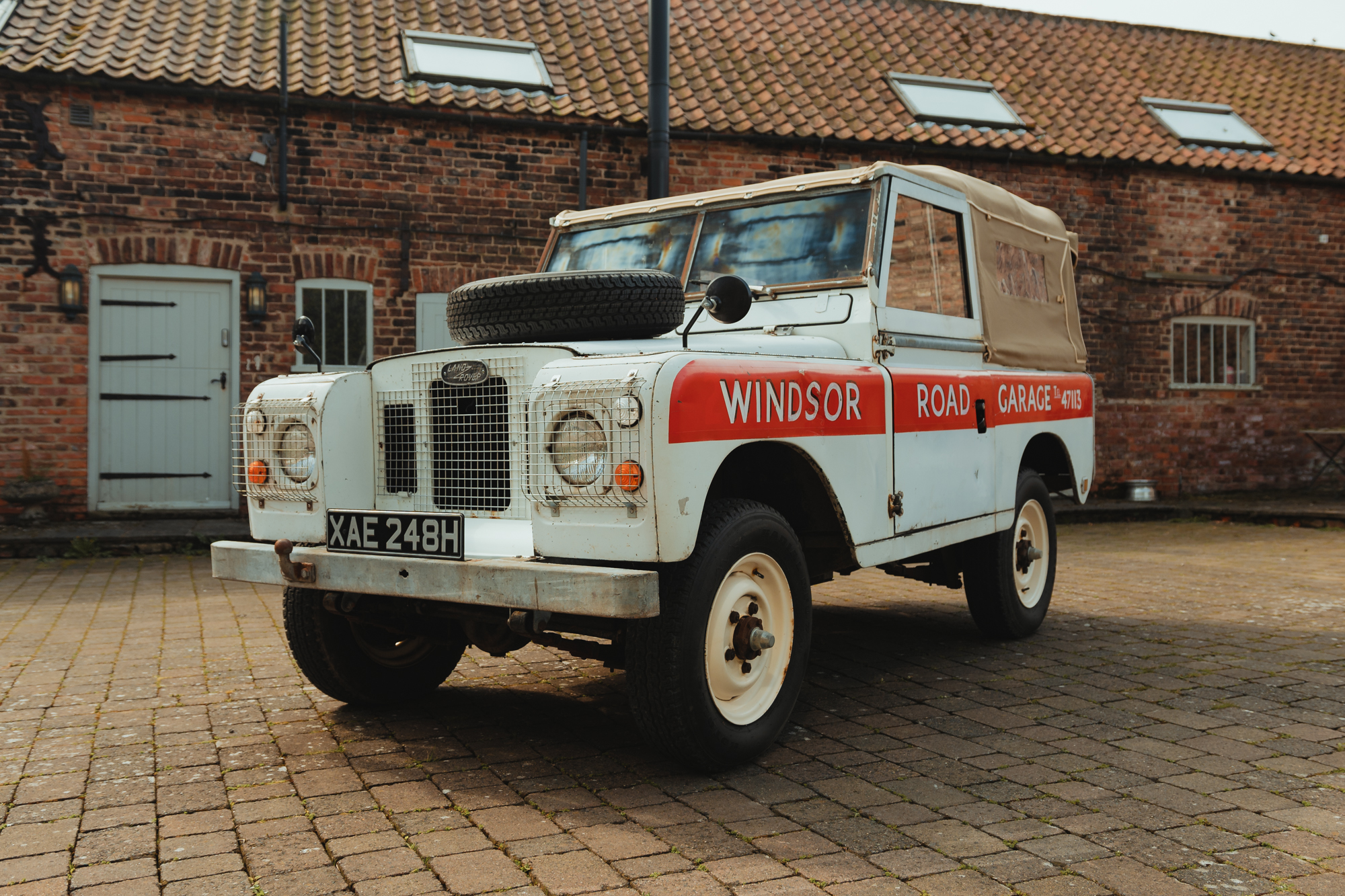 1970 LAND ROVER SERIES IIA 88"