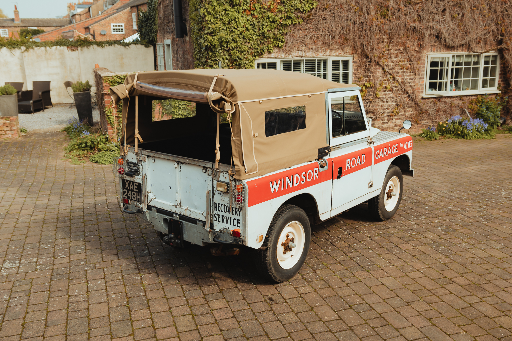 1970 LAND ROVER SERIES IIA 88"