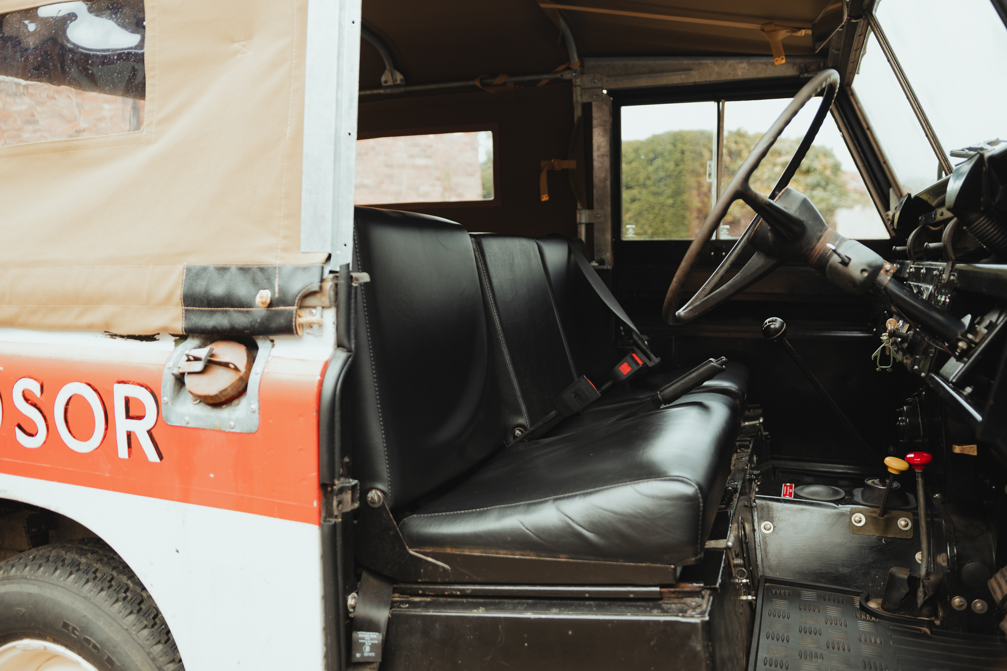 1970 LAND ROVER SERIES IIA 88"