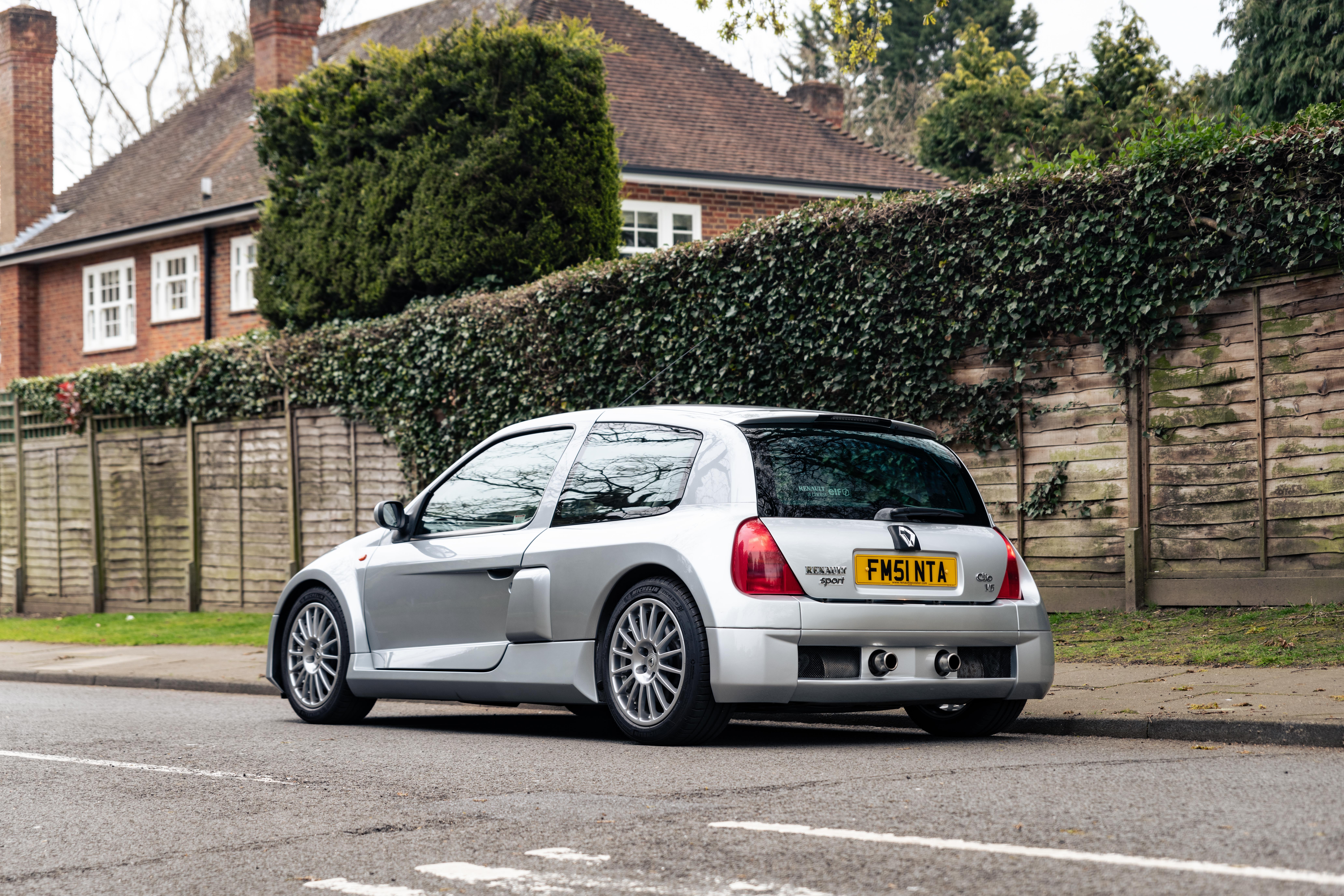 2002 RENAULT CLIO V6 PHASE 1 - 19,674 MILES