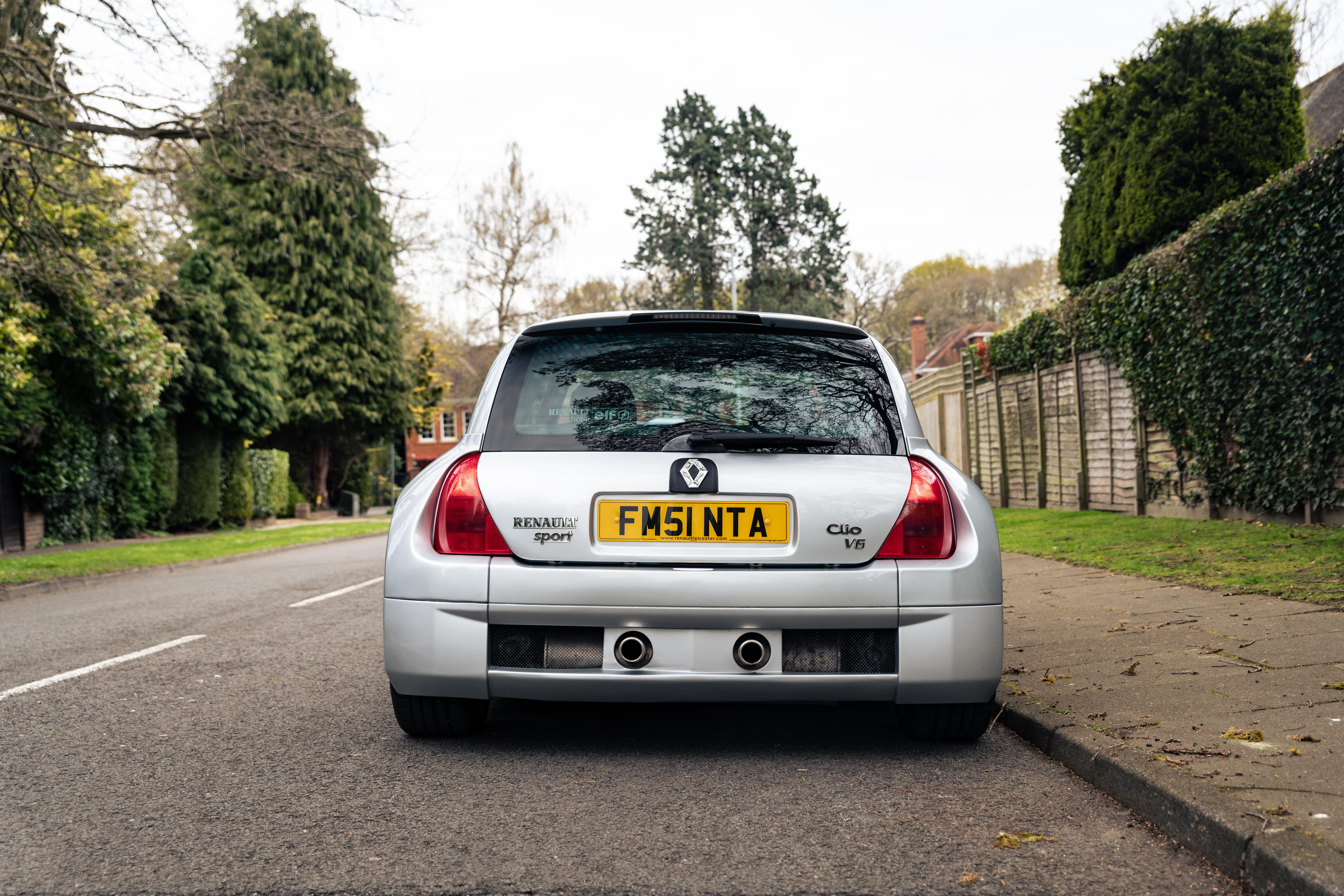 2002 RENAULT CLIO V6 PHASE 1 - 19,674 MILES