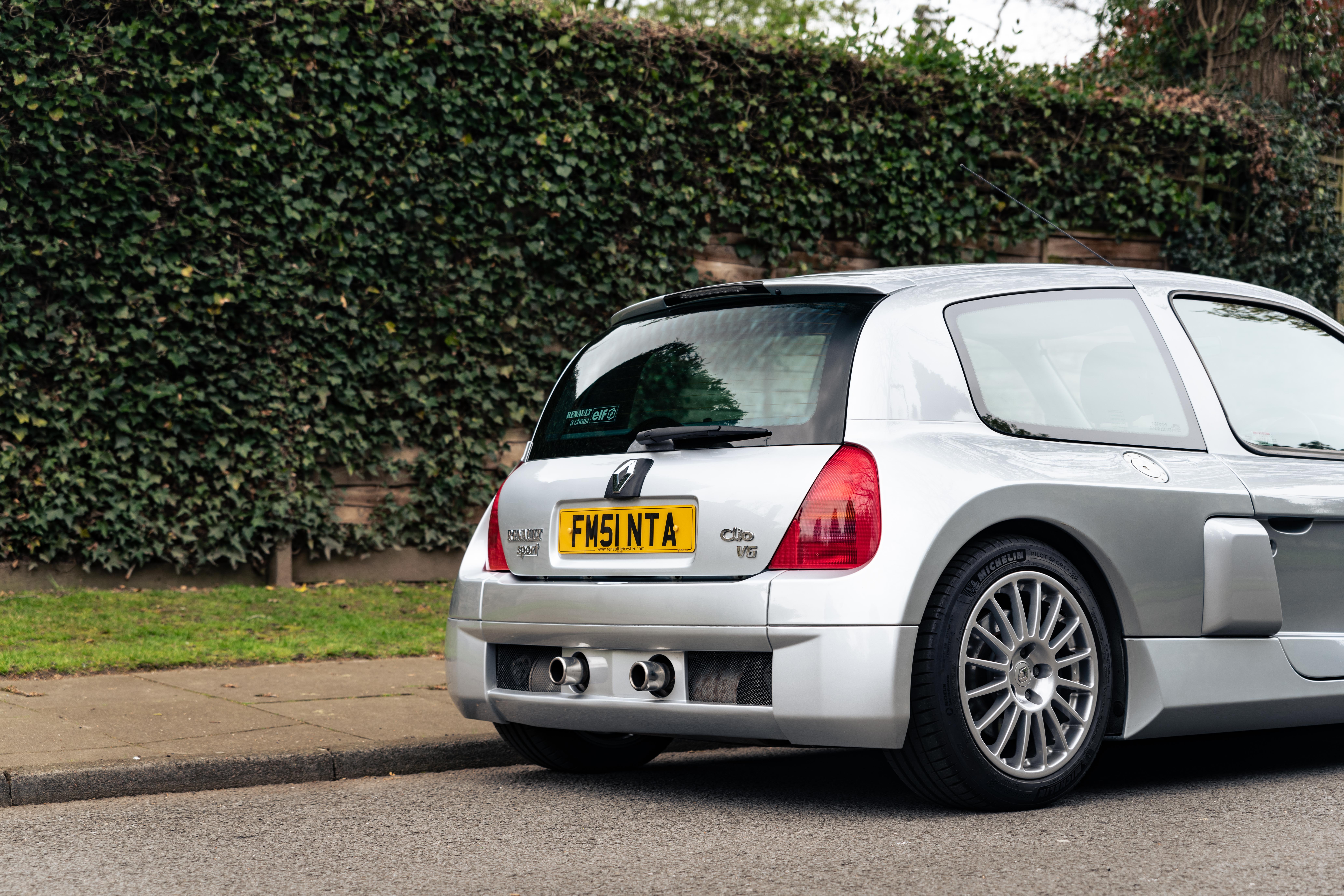 2002 RENAULT CLIO V6 PHASE 1 - 19,674 MILES