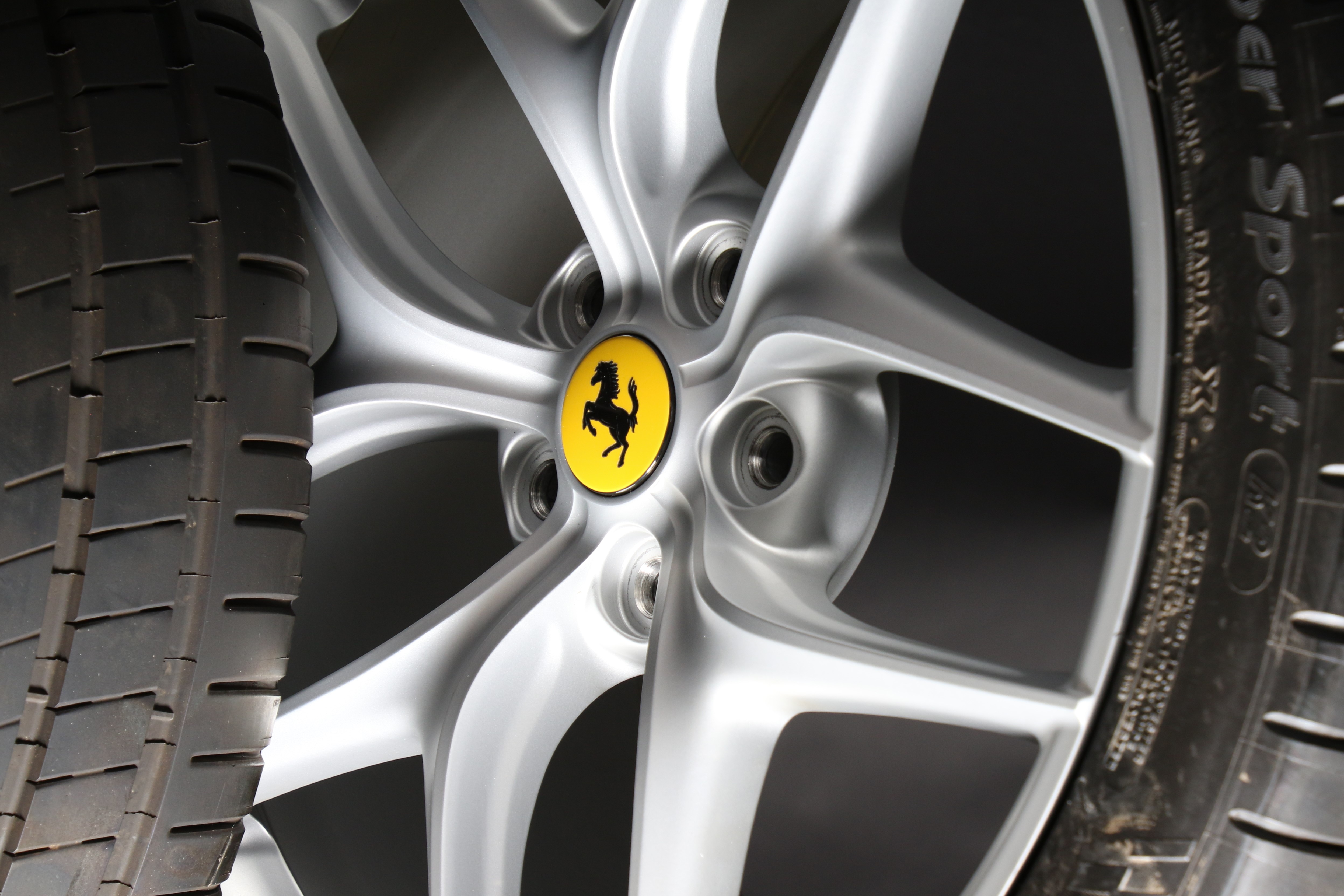 SET OF FERRARI F12 ALLOY WHEELS