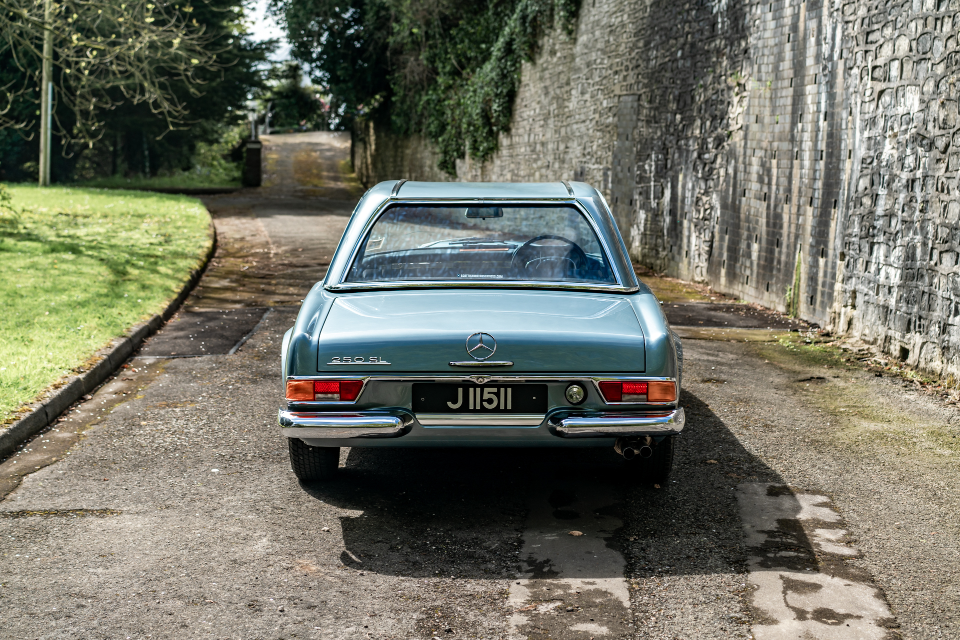 1967 MERCEDES-BENZ 250 SL PAGODA - CALIFORNIA CONVERSION