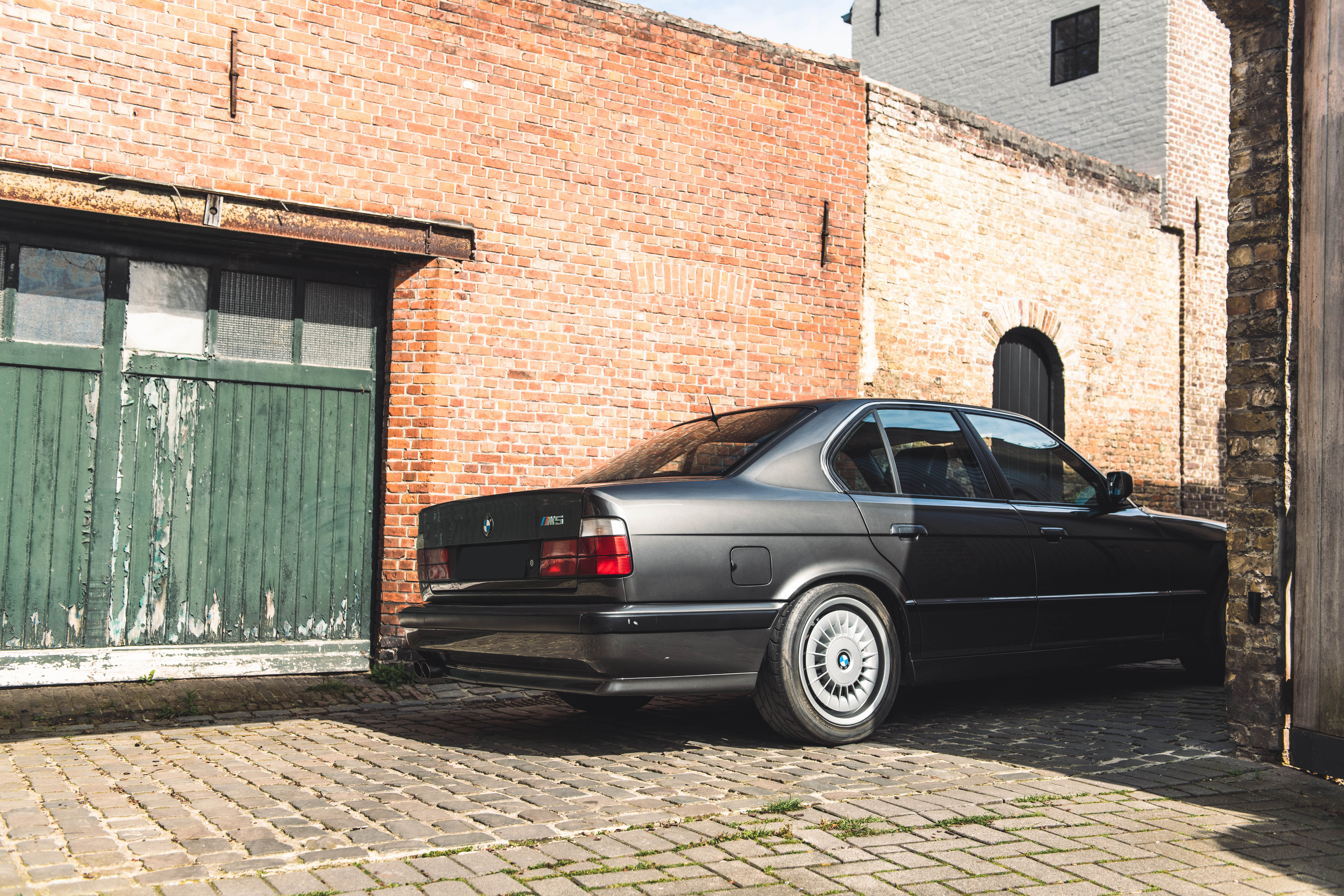 1989 BMW (E34) M5
