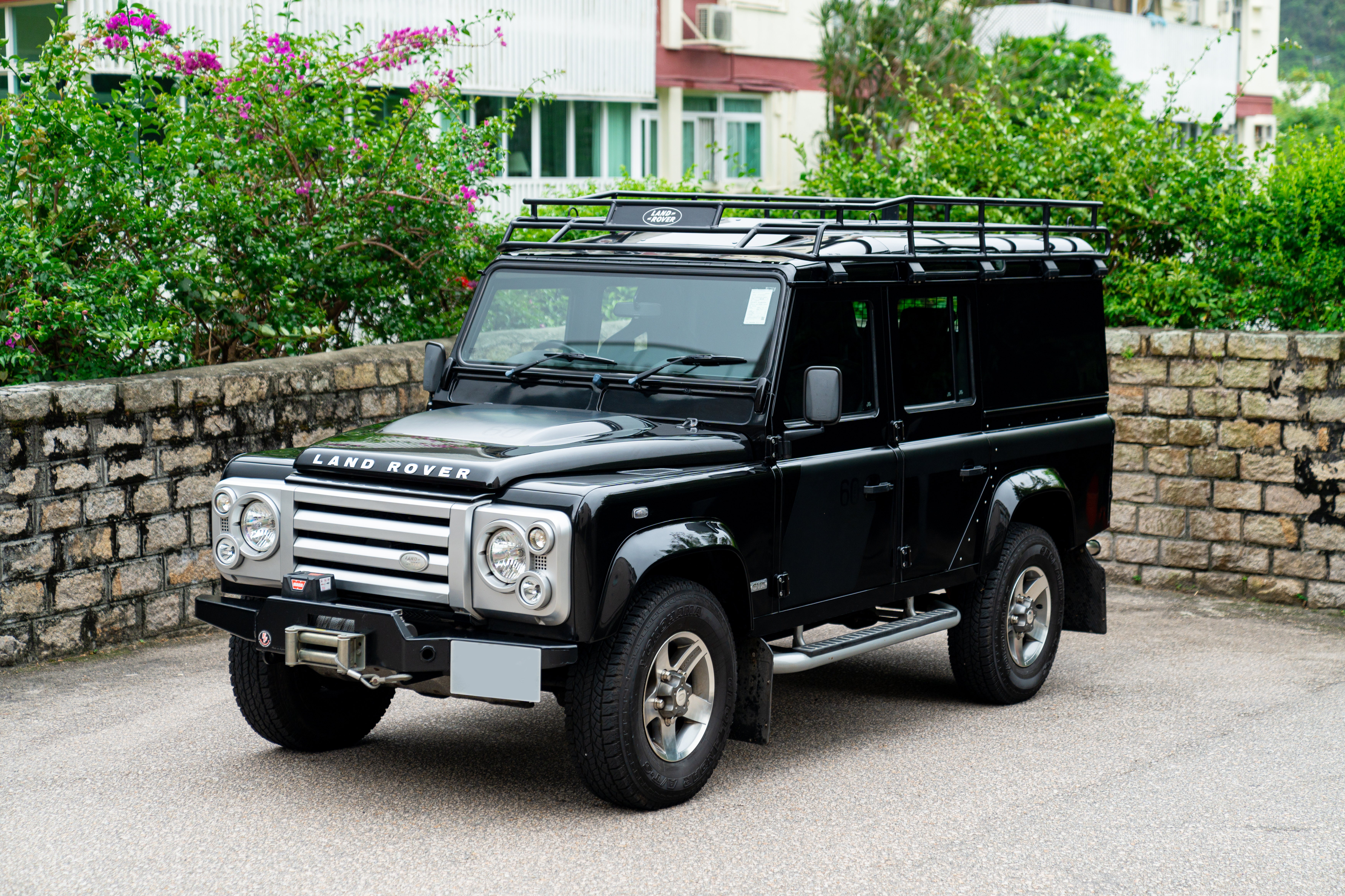 2009 LAND ROVER DEFENDER 110 SVX