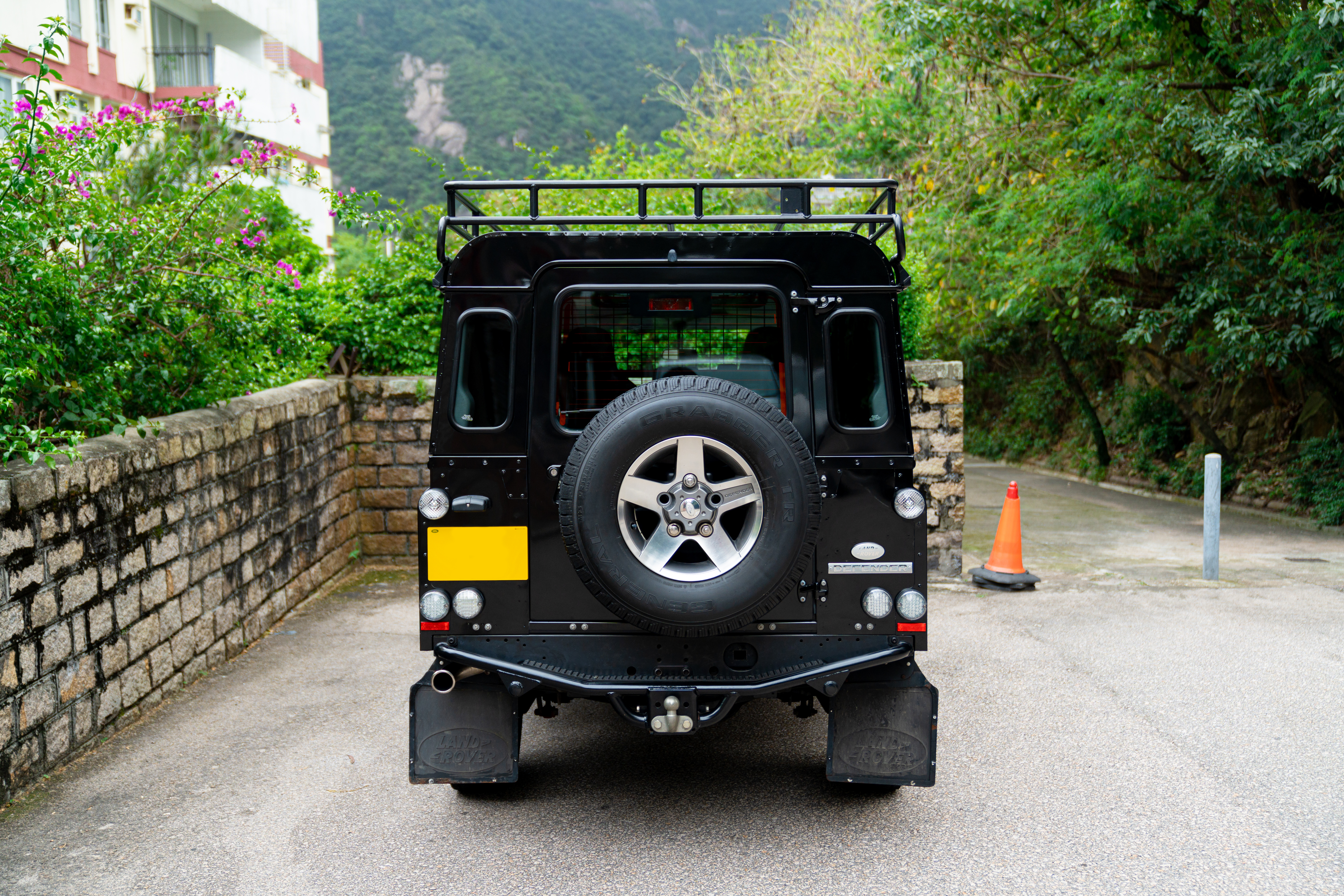 2009 LAND ROVER DEFENDER 110 SVX