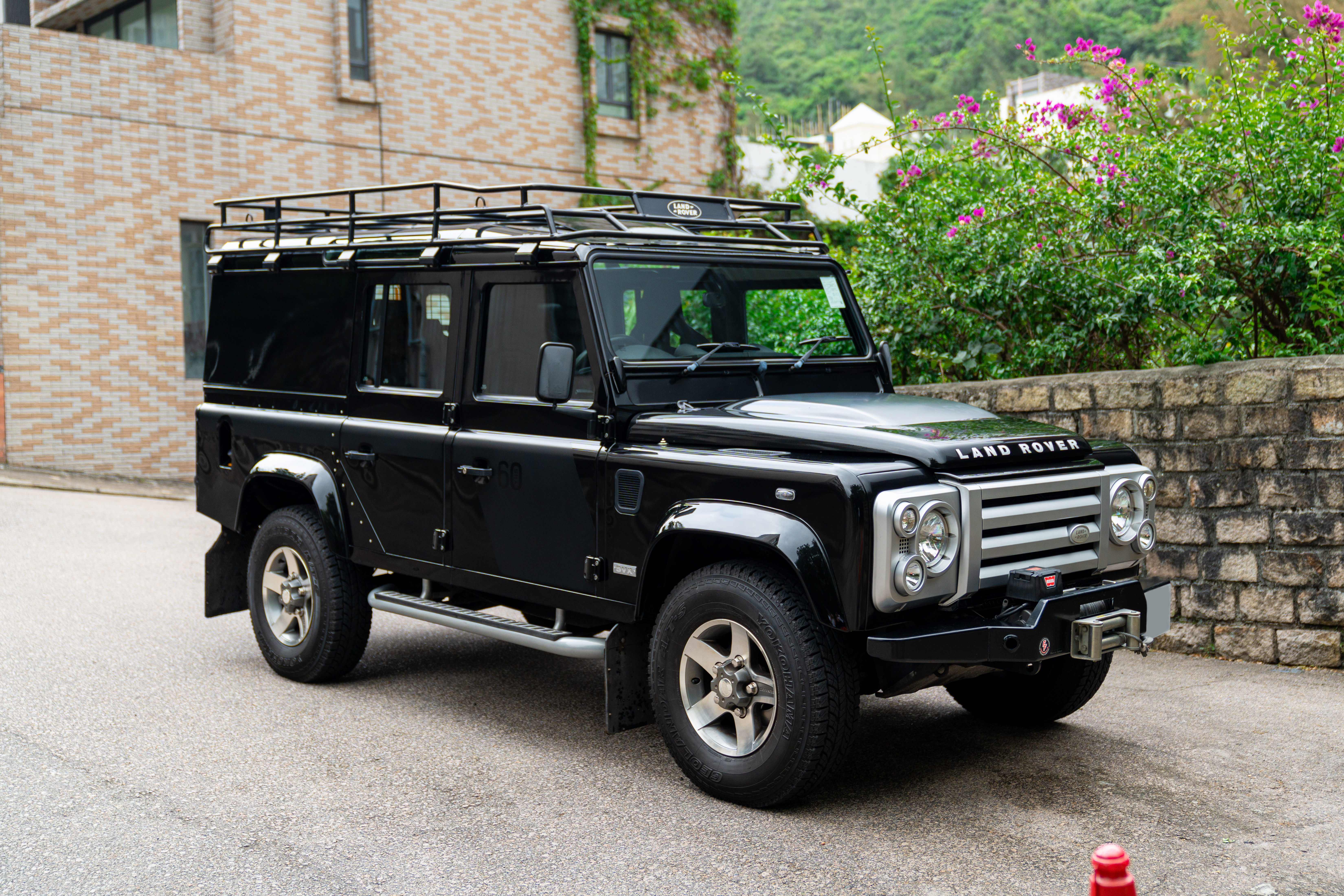 2009 LAND ROVER DEFENDER 110 SVX