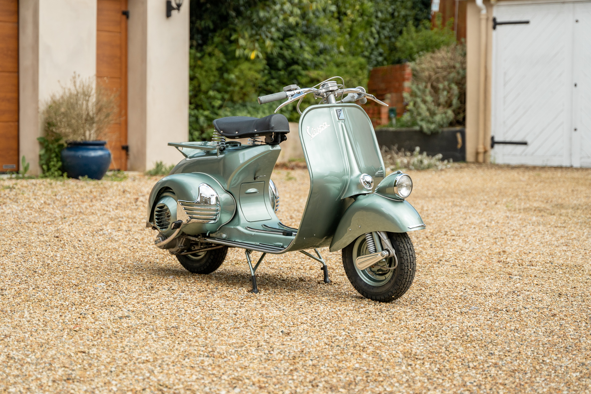 Vespa Faro Basso
