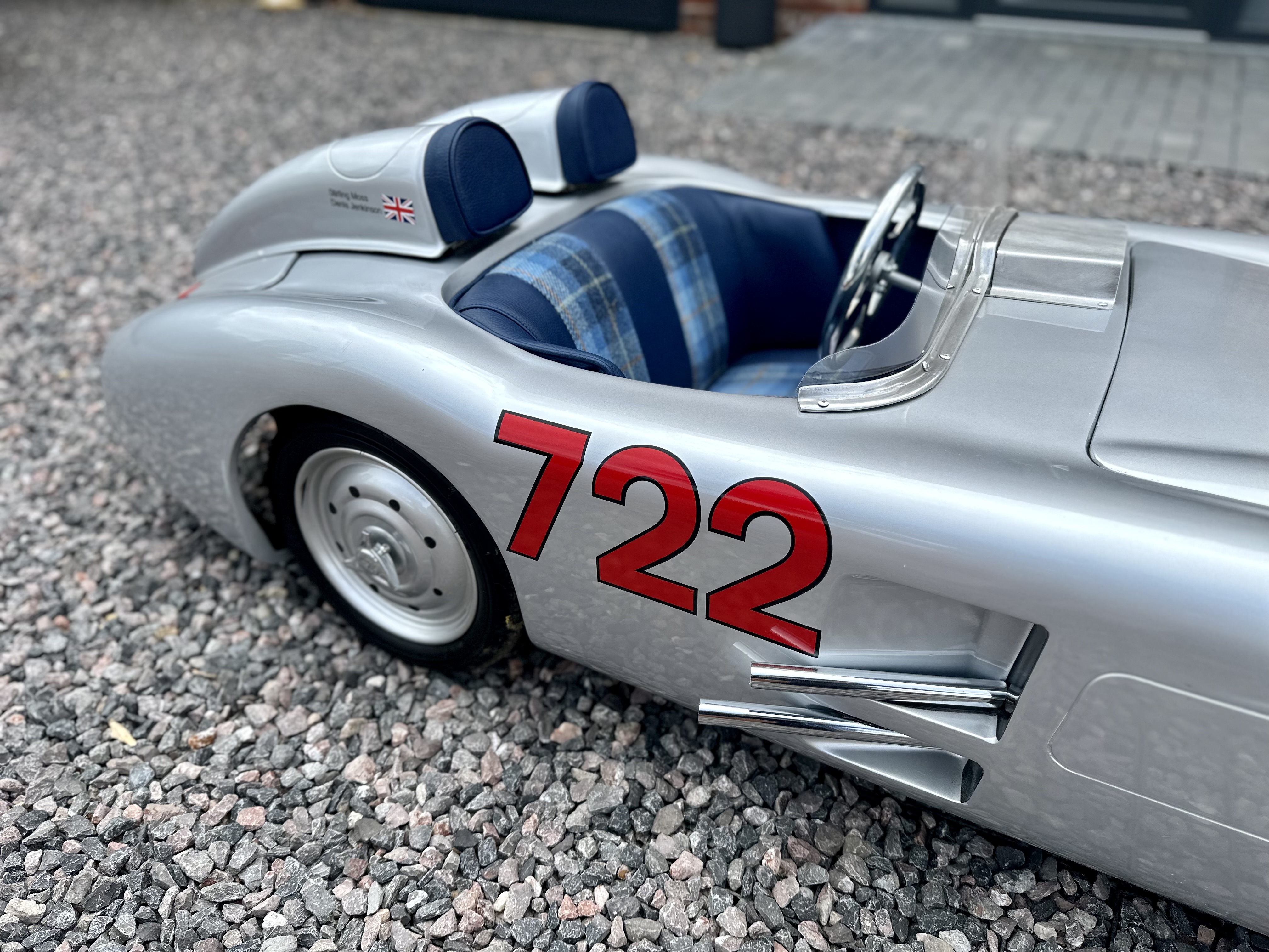 MERCEDES-BENZ 300 SLR ‘722’ JUNIOR - SIGNED BY STIRLING MOSS