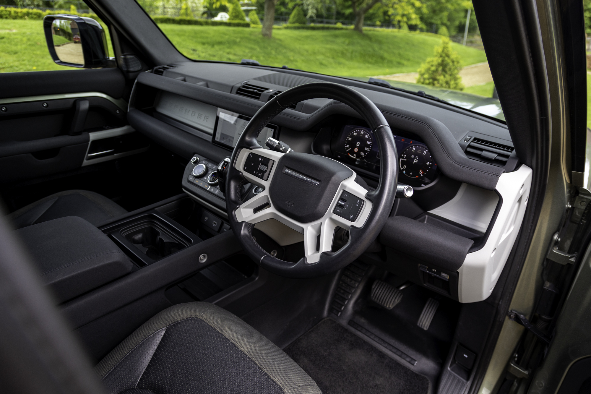 2020 LAND ROVER DEFENDER 110 D240 - FIRST EDITION