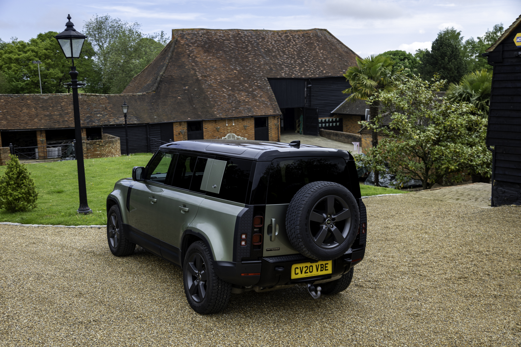 2020 LAND ROVER DEFENDER 110 D240 - FIRST EDITION