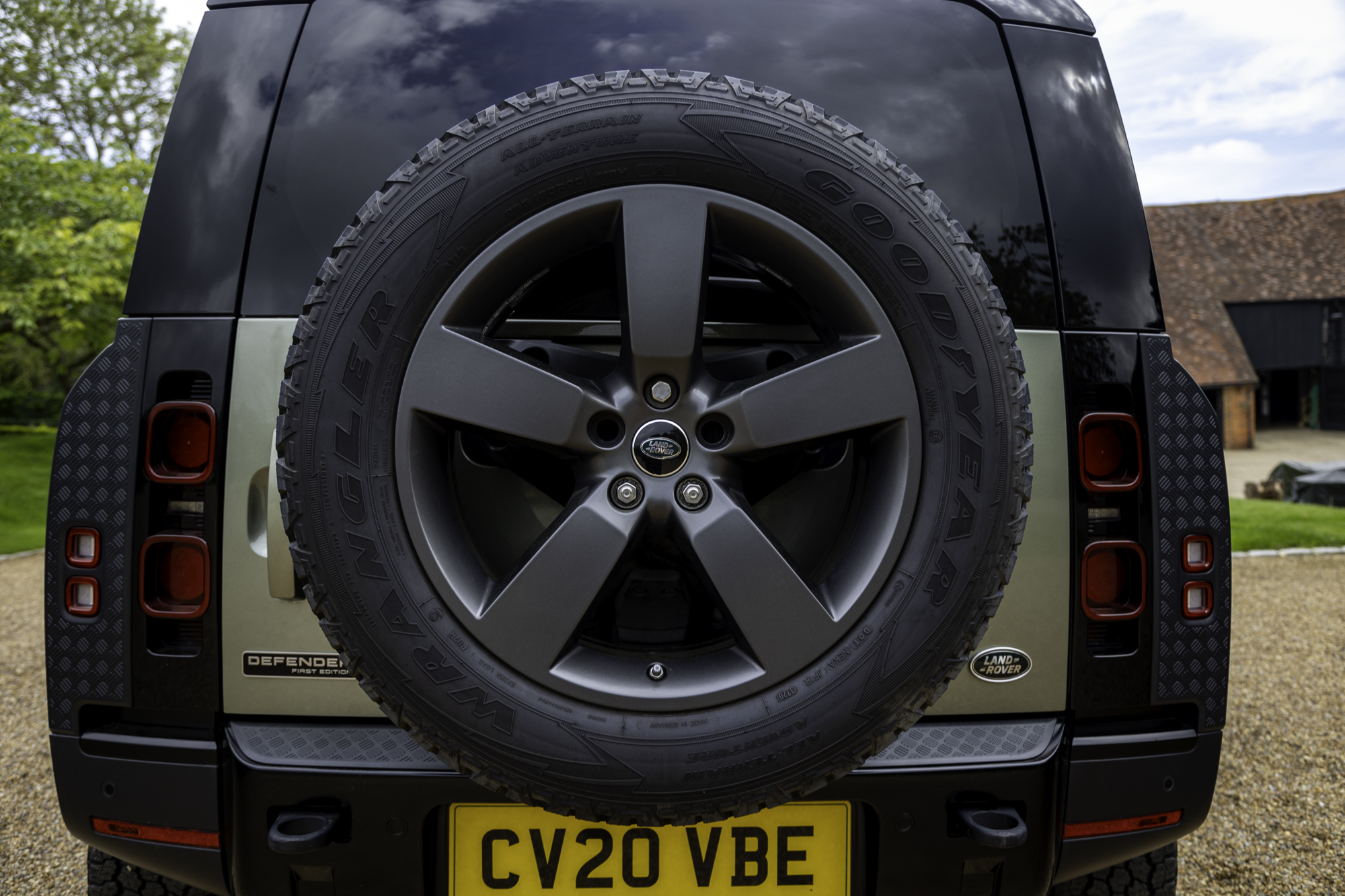 2020 LAND ROVER DEFENDER 110 D240 - FIRST EDITION