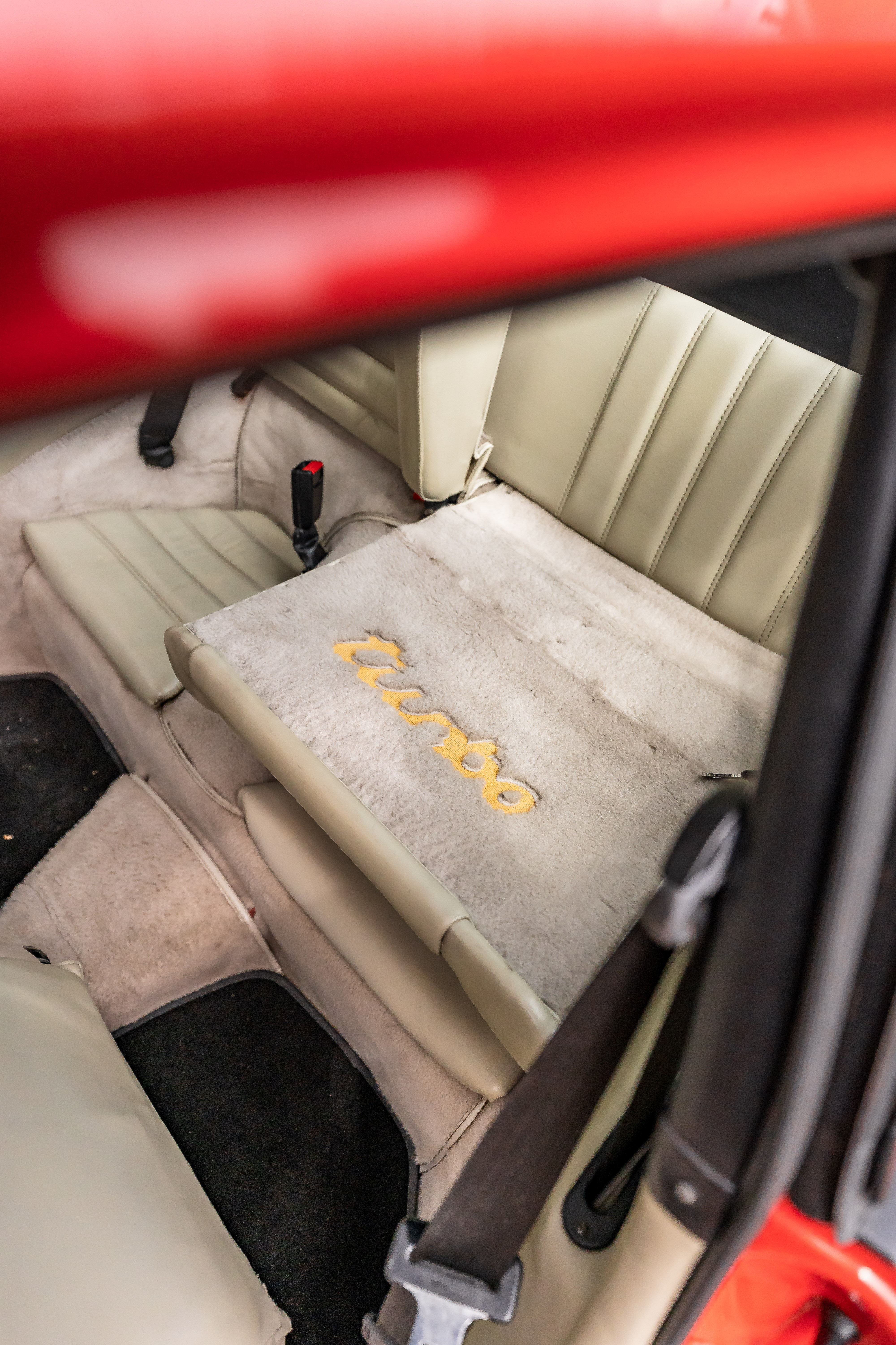 1989 PORSCHE 911 (930) TURBO LE