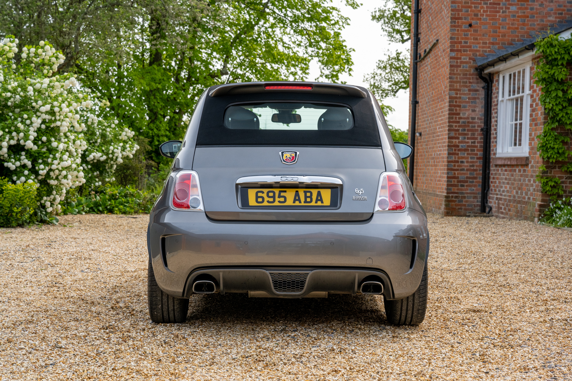 2013 ABARTH 695 EDIZIONE MASERATI